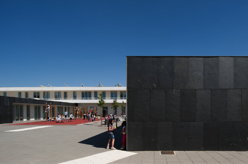 School Center Paredes Alenquer by Andre Espinho Arquitectura - Architizer