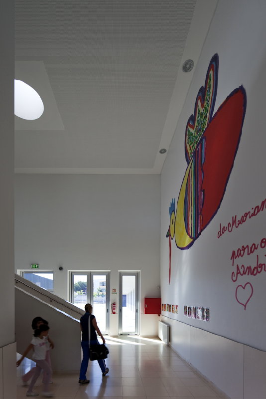 School Center Paredes Alenquer by Andre Espinho Arquitectura - Architizer