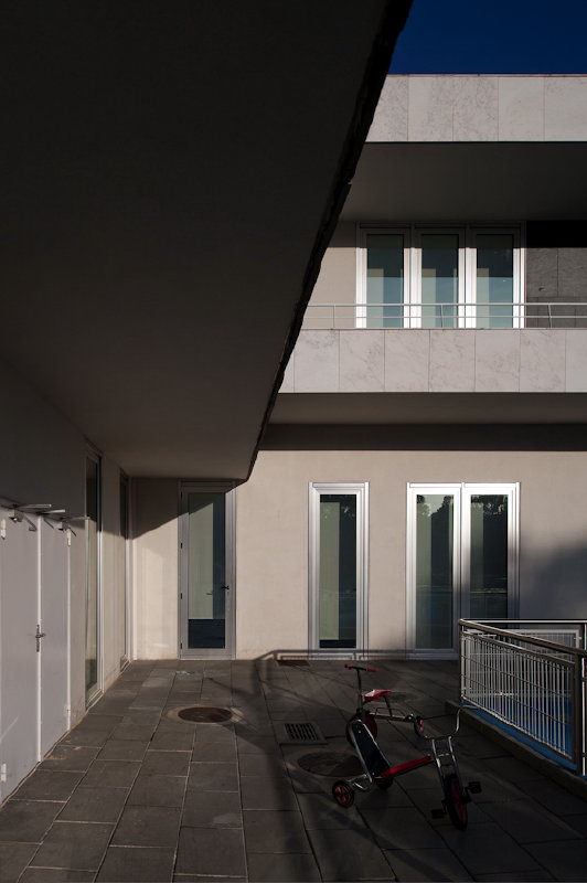 School Center Paredes Alenquer by Andre Espinho Arquitectura - Architizer