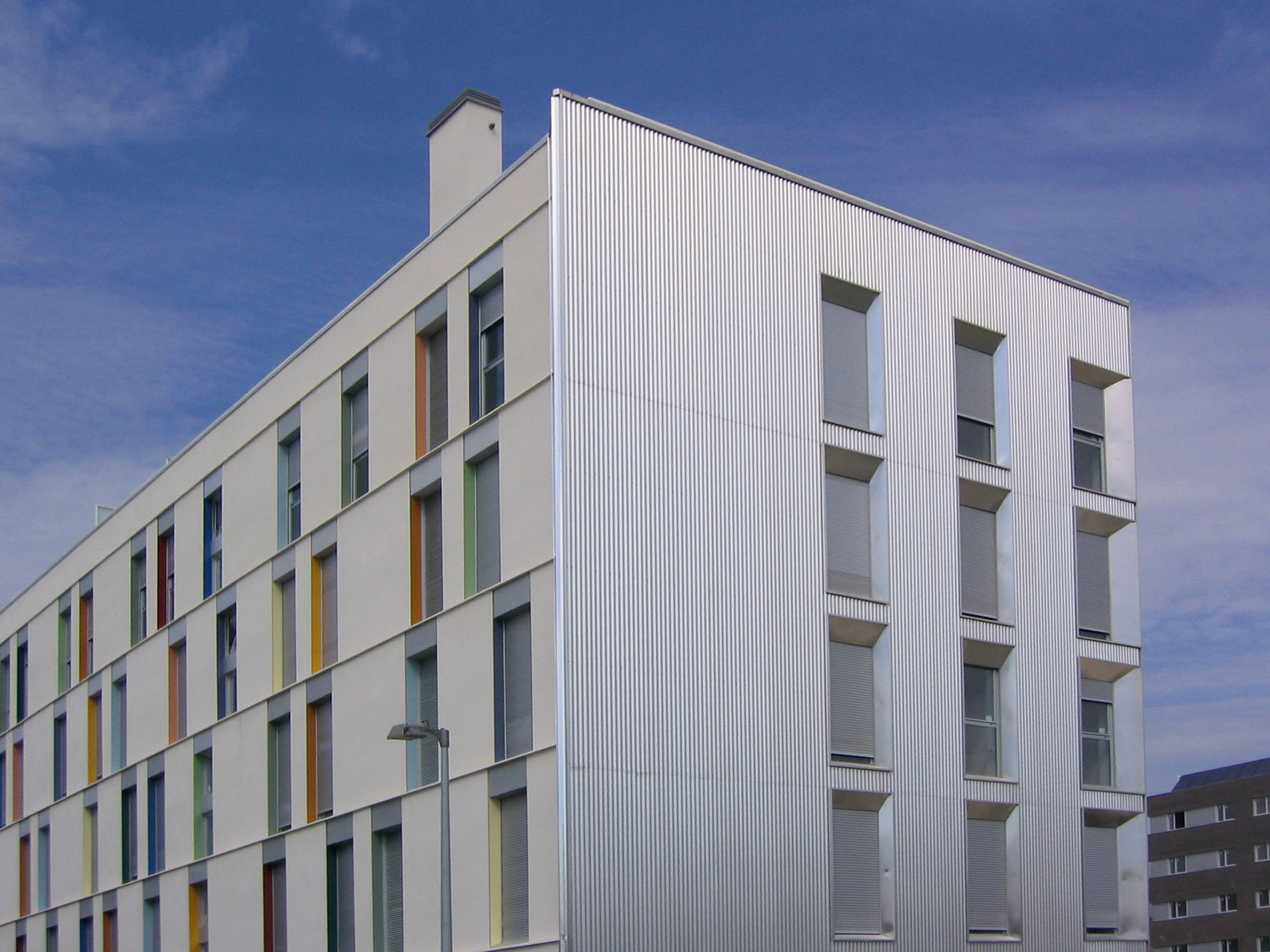 172 Social Housing Building by Alfonso Alzugaray Arquitecto - Architizer