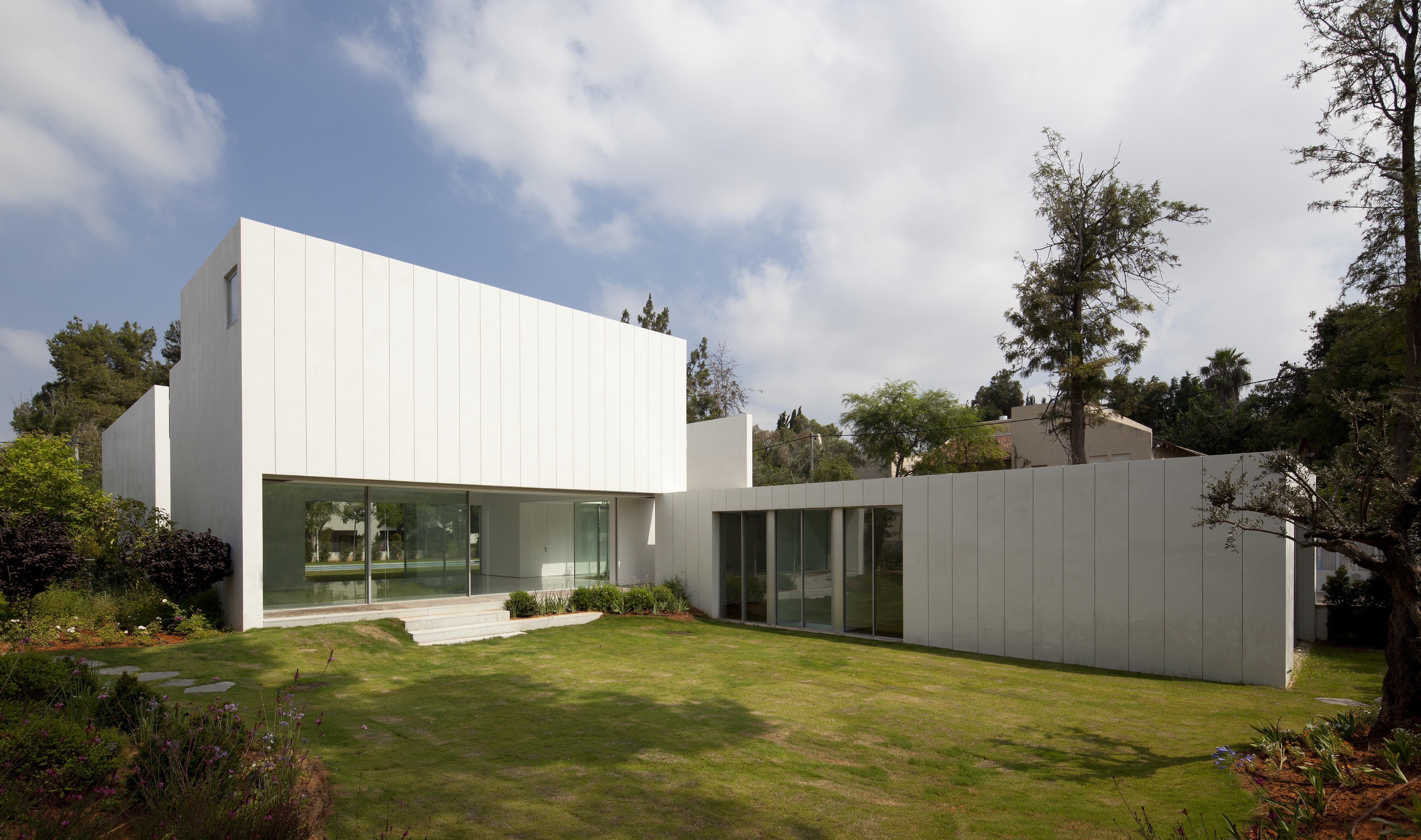 E/J House by Paritzki & Liani Architects - Architizer