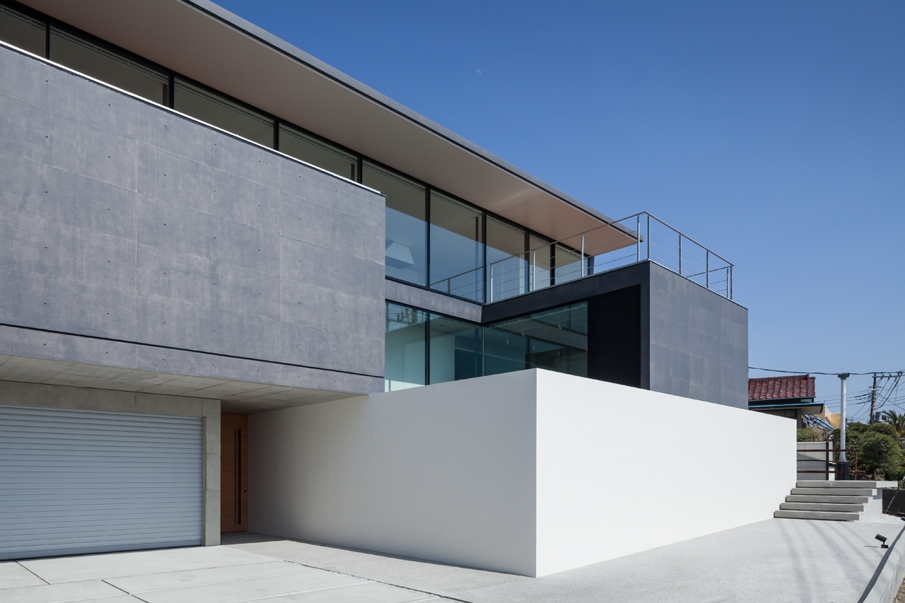 SEASCAPE HOUSE by Tomoyuki Sakakida Architect and Associates - Architizer