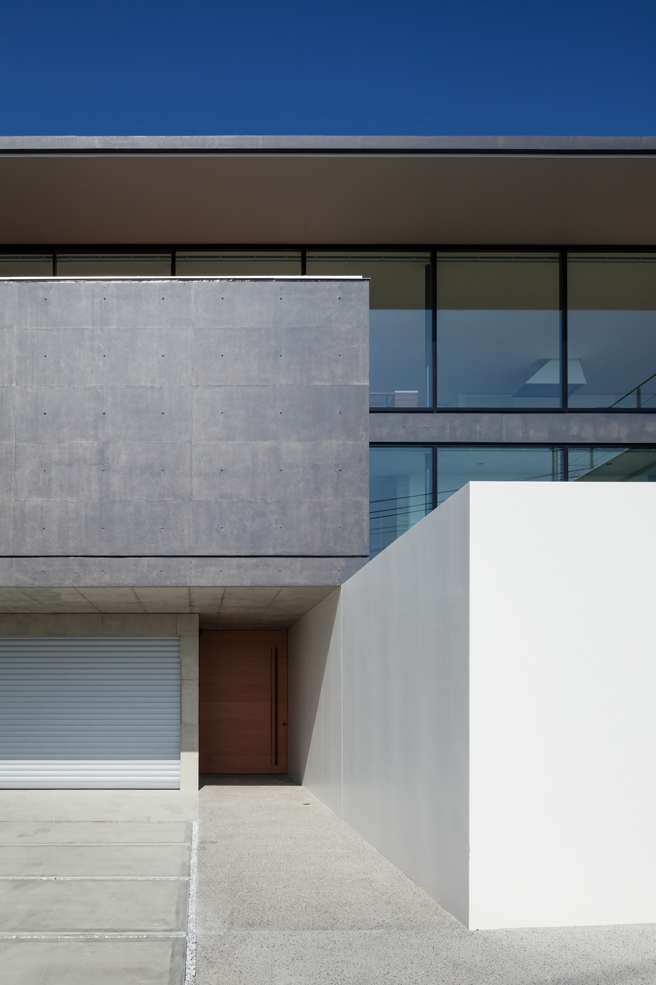 SEASCAPE HOUSE by Tomoyuki Sakakida Architect and Associates - Architizer