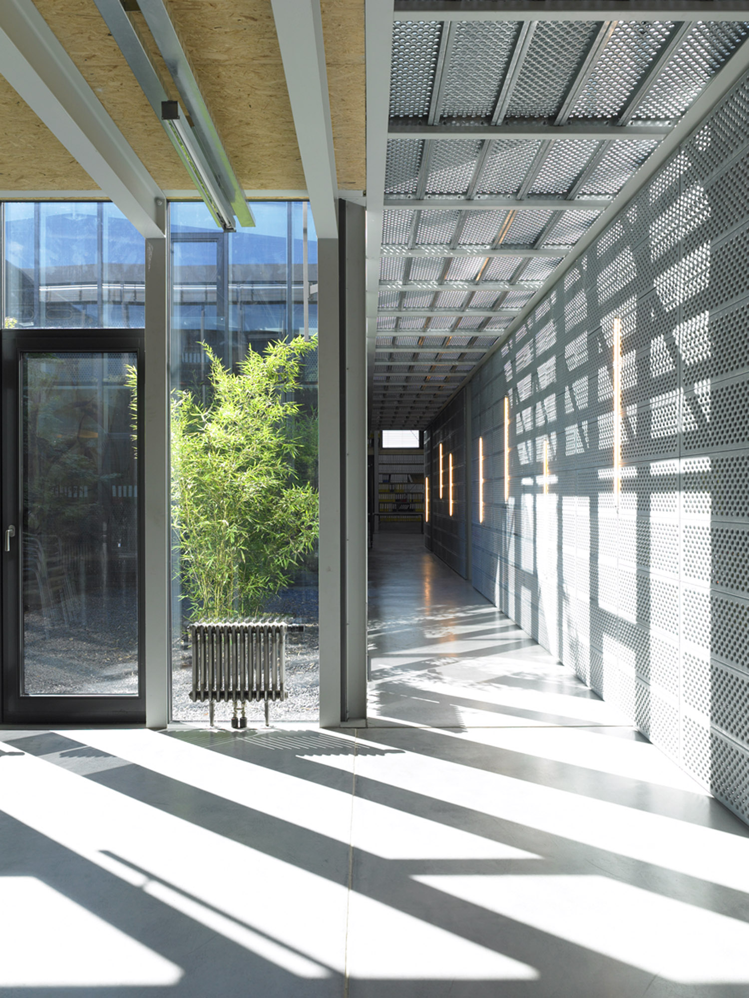 Newteam Office Building BMBT by STDM architects & urban planners ...