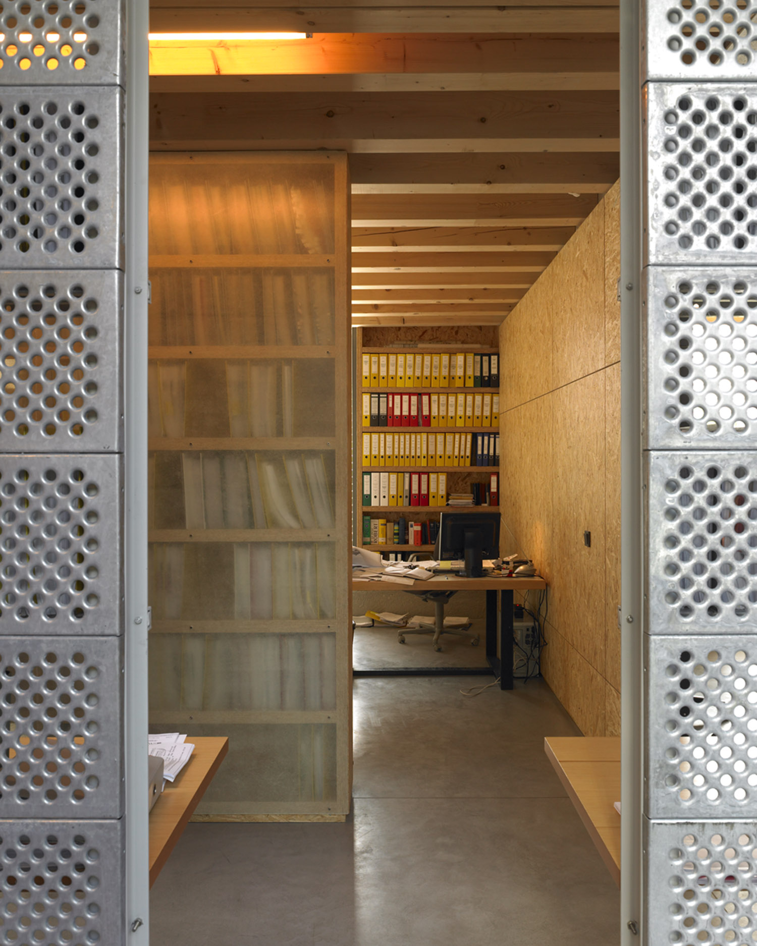 Newteam Office Building BMBT by STDM architects & urban planners ...