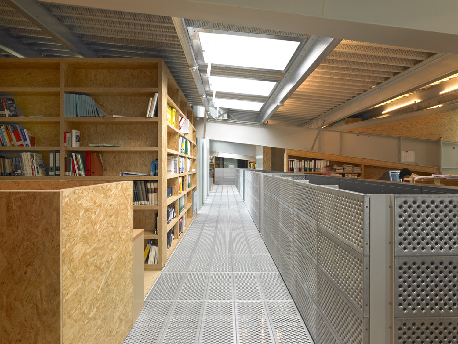 Newteam Office Building BMBT by STDM architects & urban planners ...