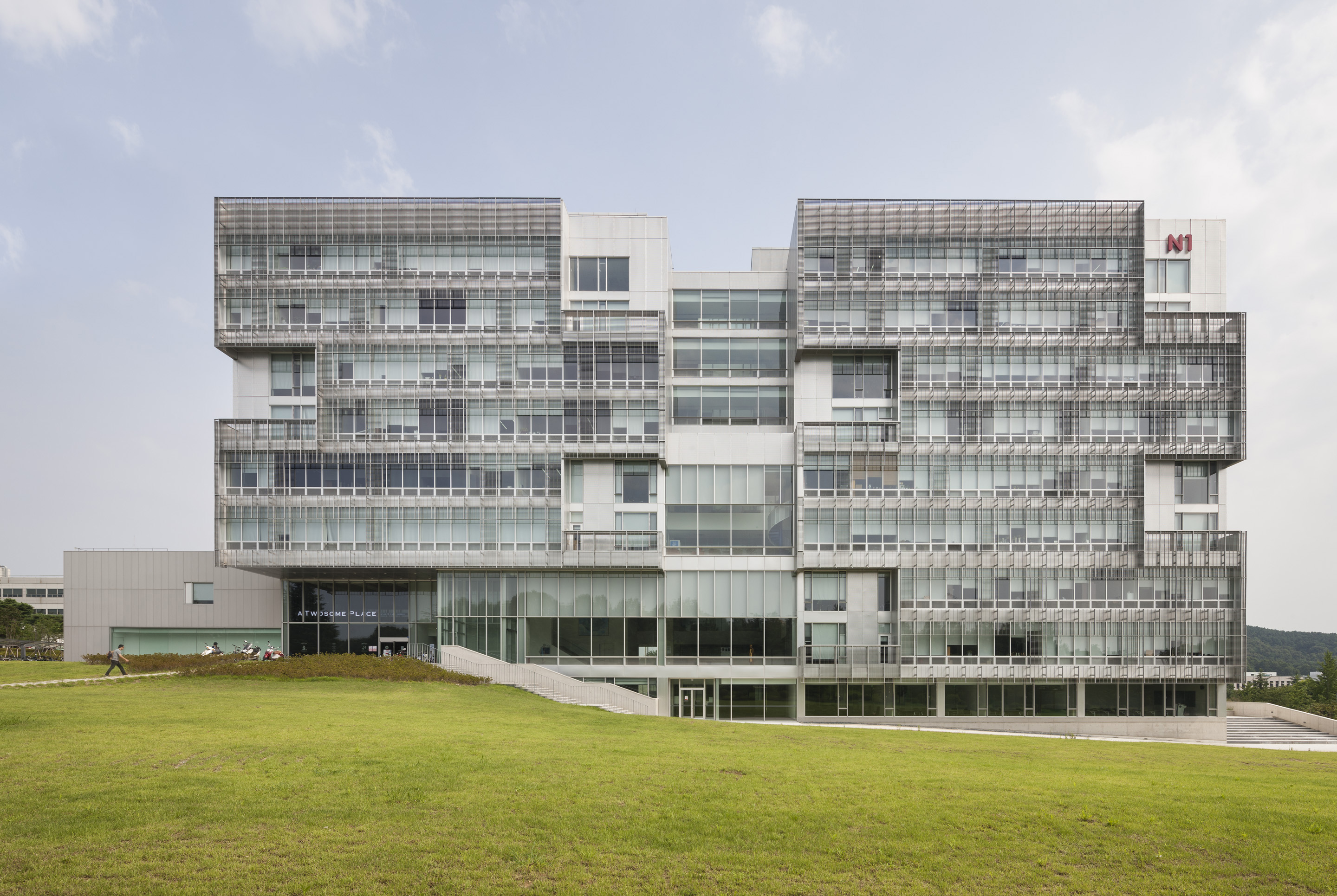 Idea 654994: IT Convergence Building by Kyu Sung Woo Architects ...