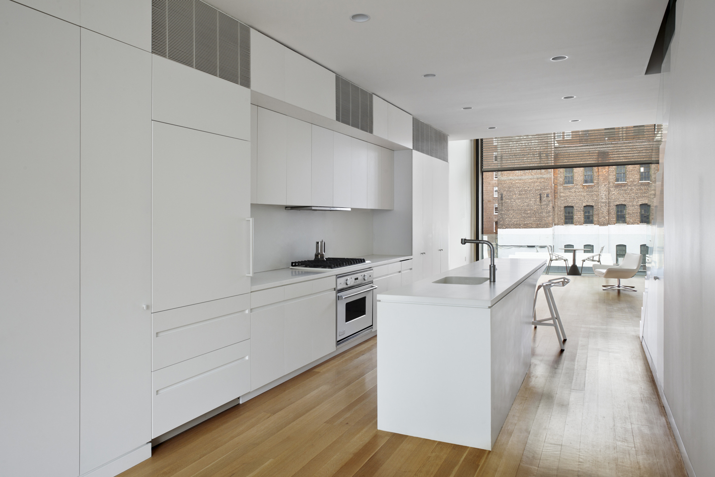 524 West 19th Street: Metal Shutter Houses by Montroy Andersen DeMarco ...