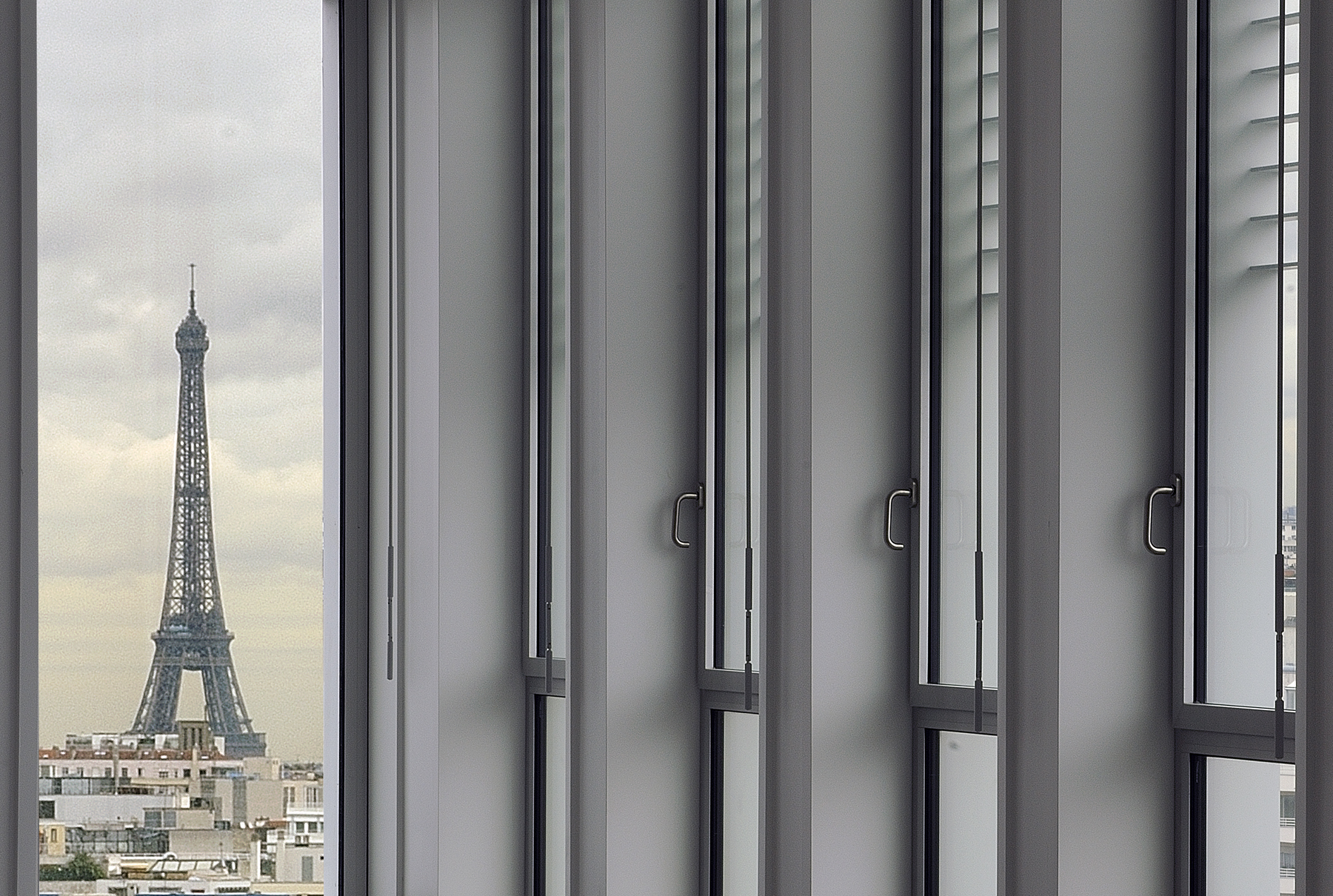 Office Building in Paris by Office of Architecture in Barcelona ...