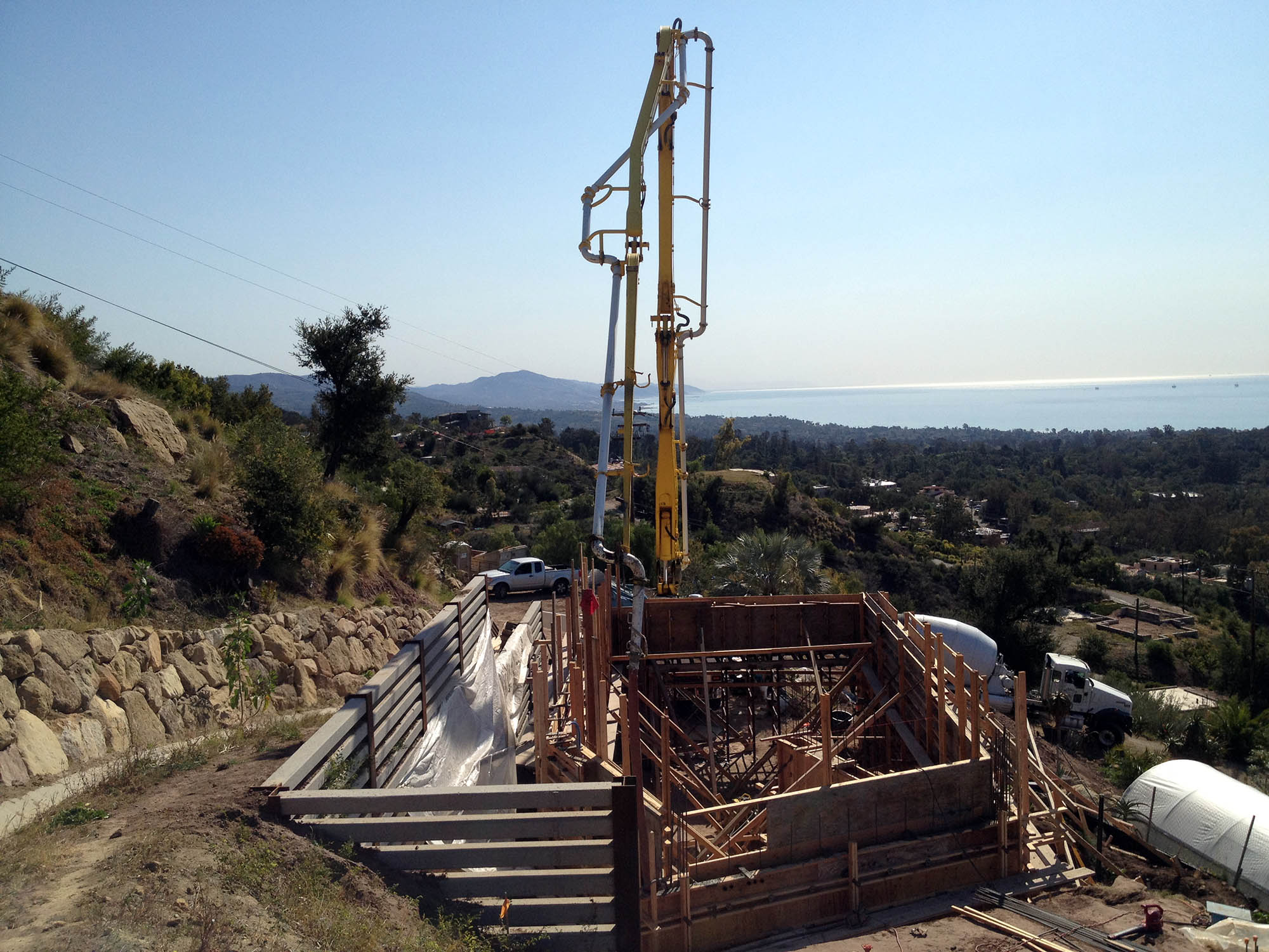 Crossing Wall House by Mobile Office Architects - Architizer