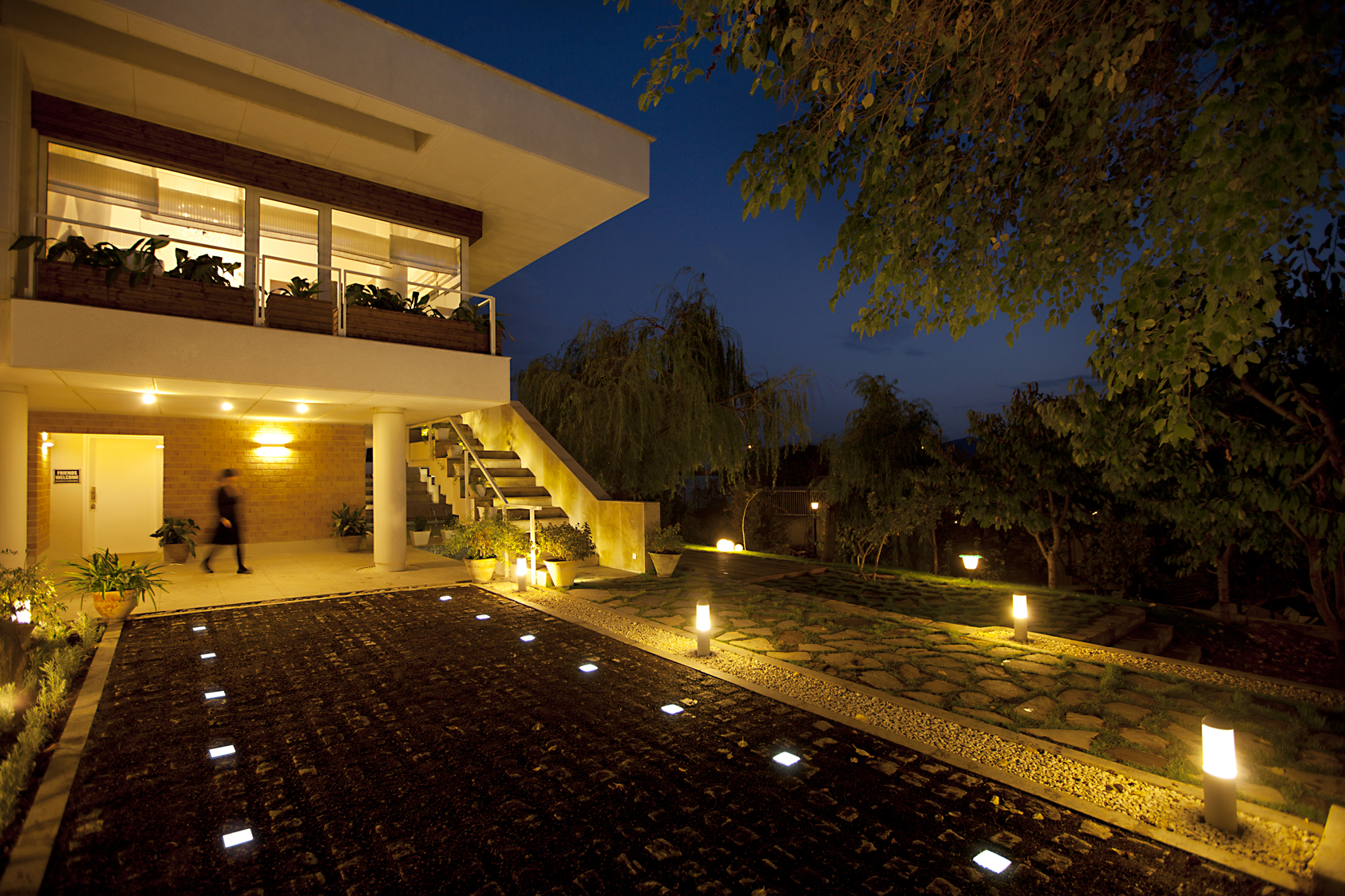 Avishan Villa by Studio Davazdah - Architizer