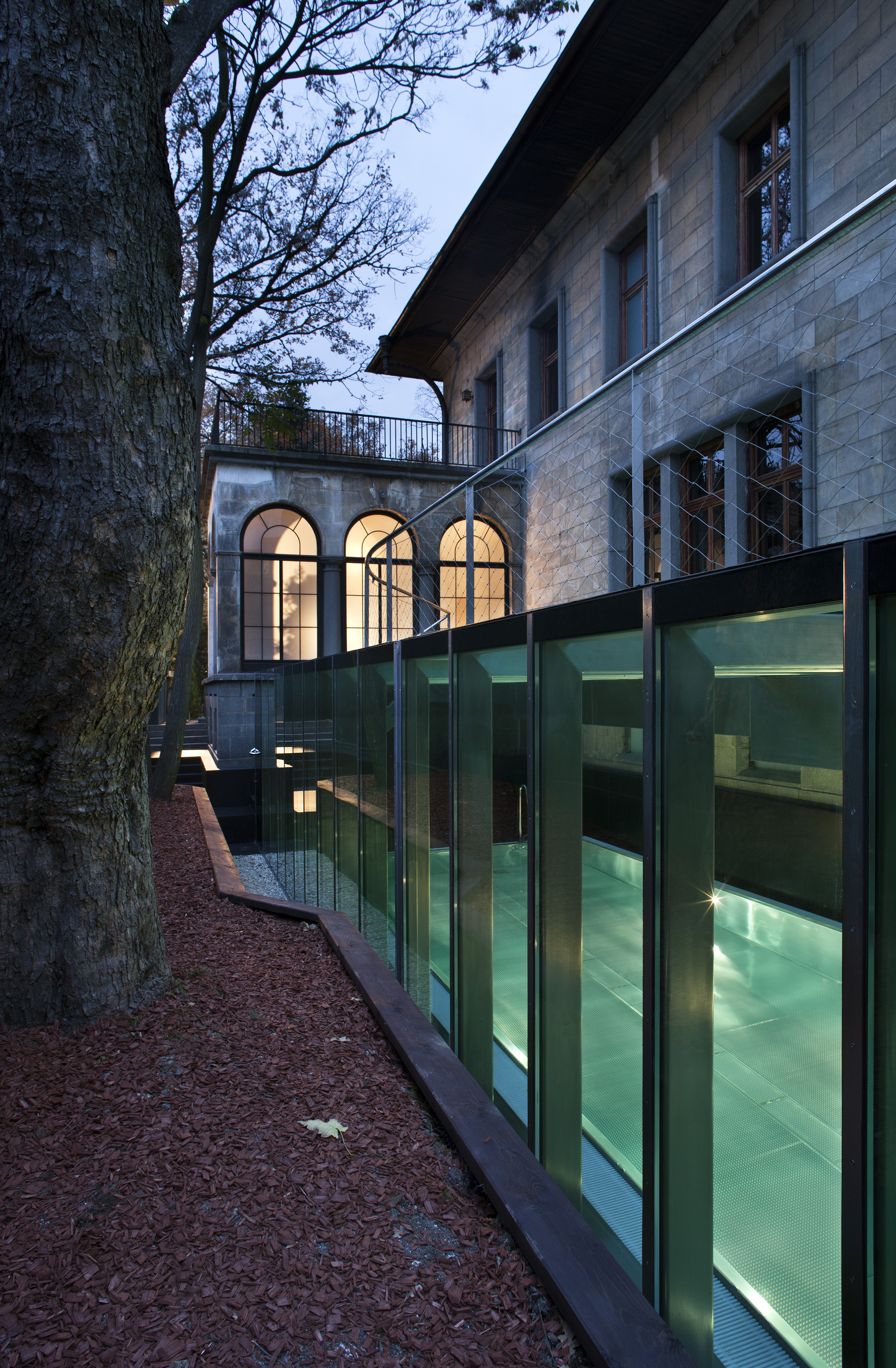 Light and Water: Reflect on These 8 Serene Indoor Pools - Architizer ...