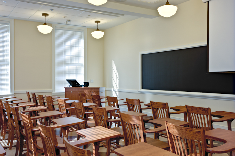 Newcomb Hall of the Historic Colonnade, Washington and Lee University ...