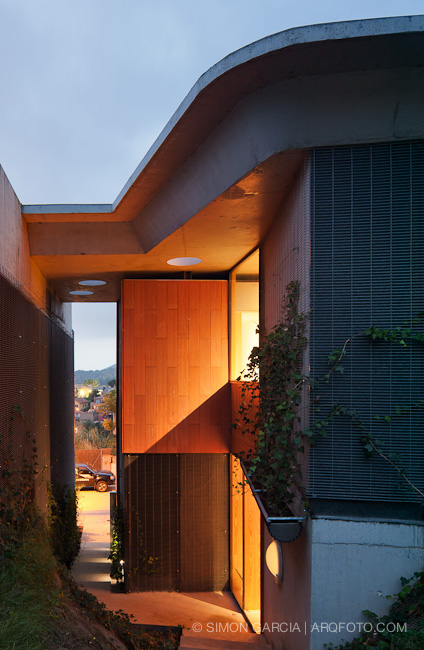 Pomaret House by Picharchitects/Pich-Aguilera - Architizer