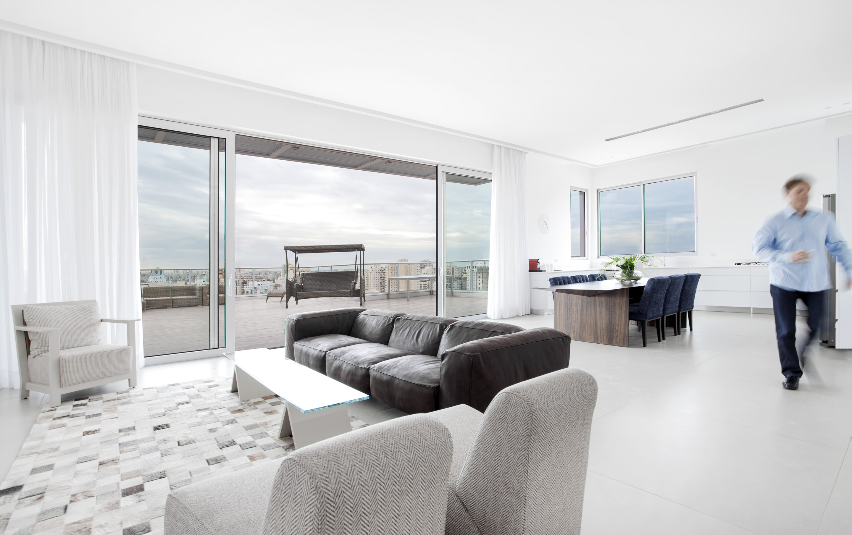 Z Design Building by AMIR MANN/AMI SHINAR ARCHITECTS & PLANNERS LTD ...