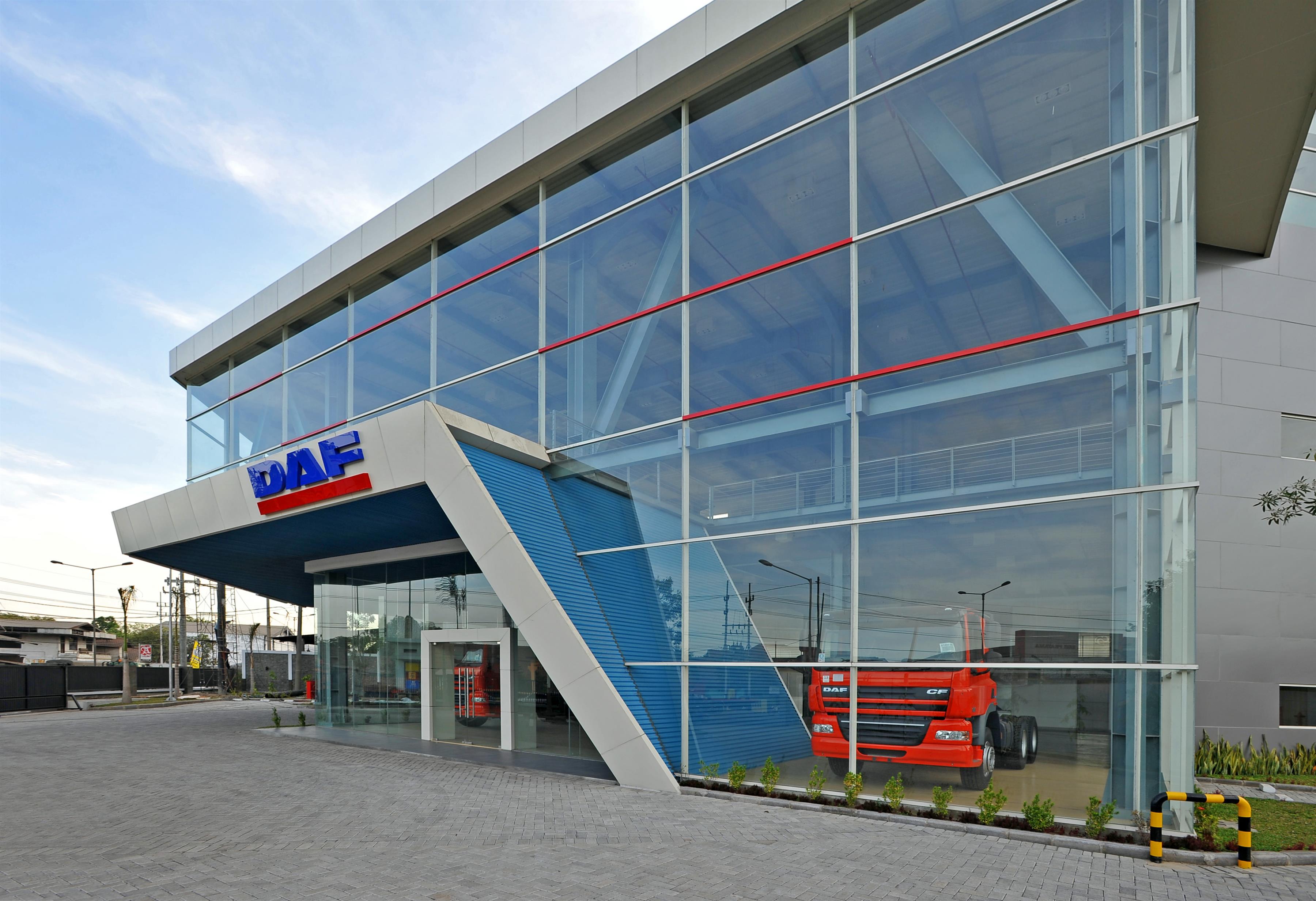 DAF Showroom by Archimetric - Architizer