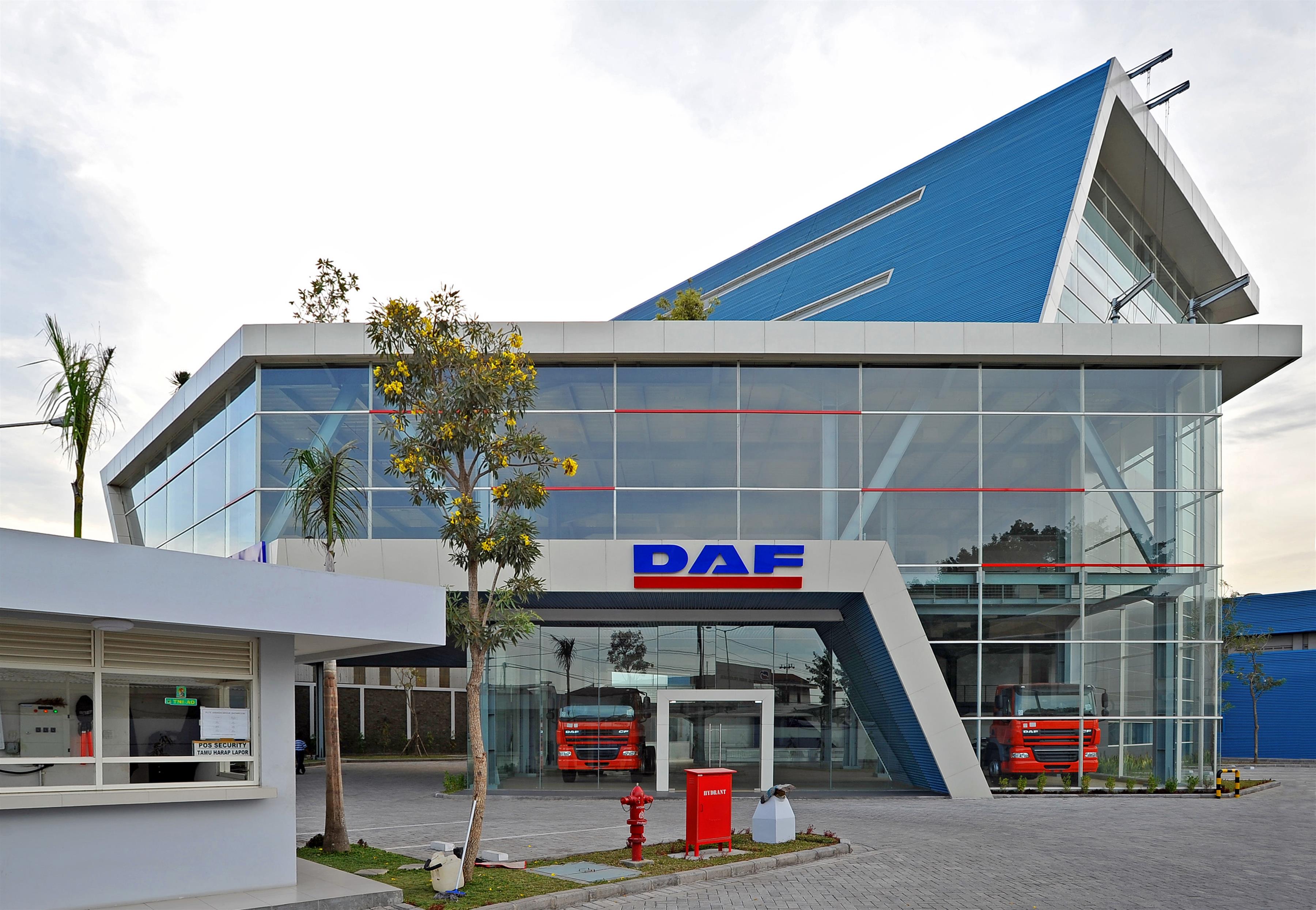 DAF Showroom by Archimetric - Architizer