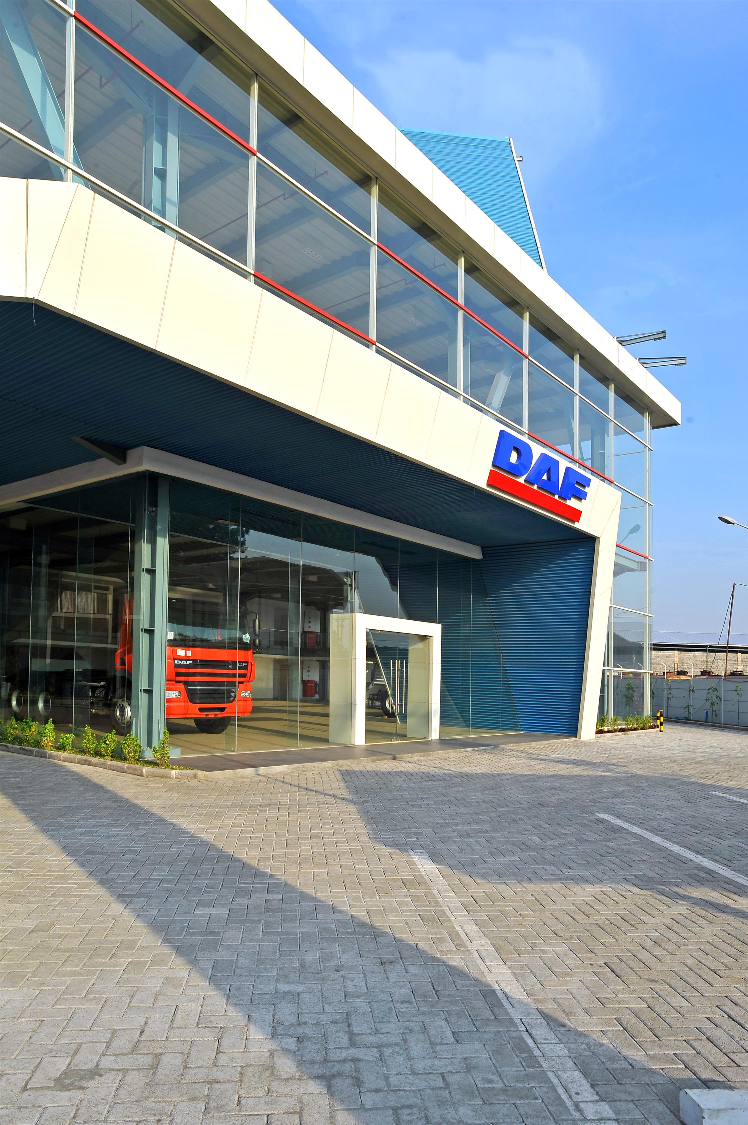 DAF Showroom by Archimetric - Architizer