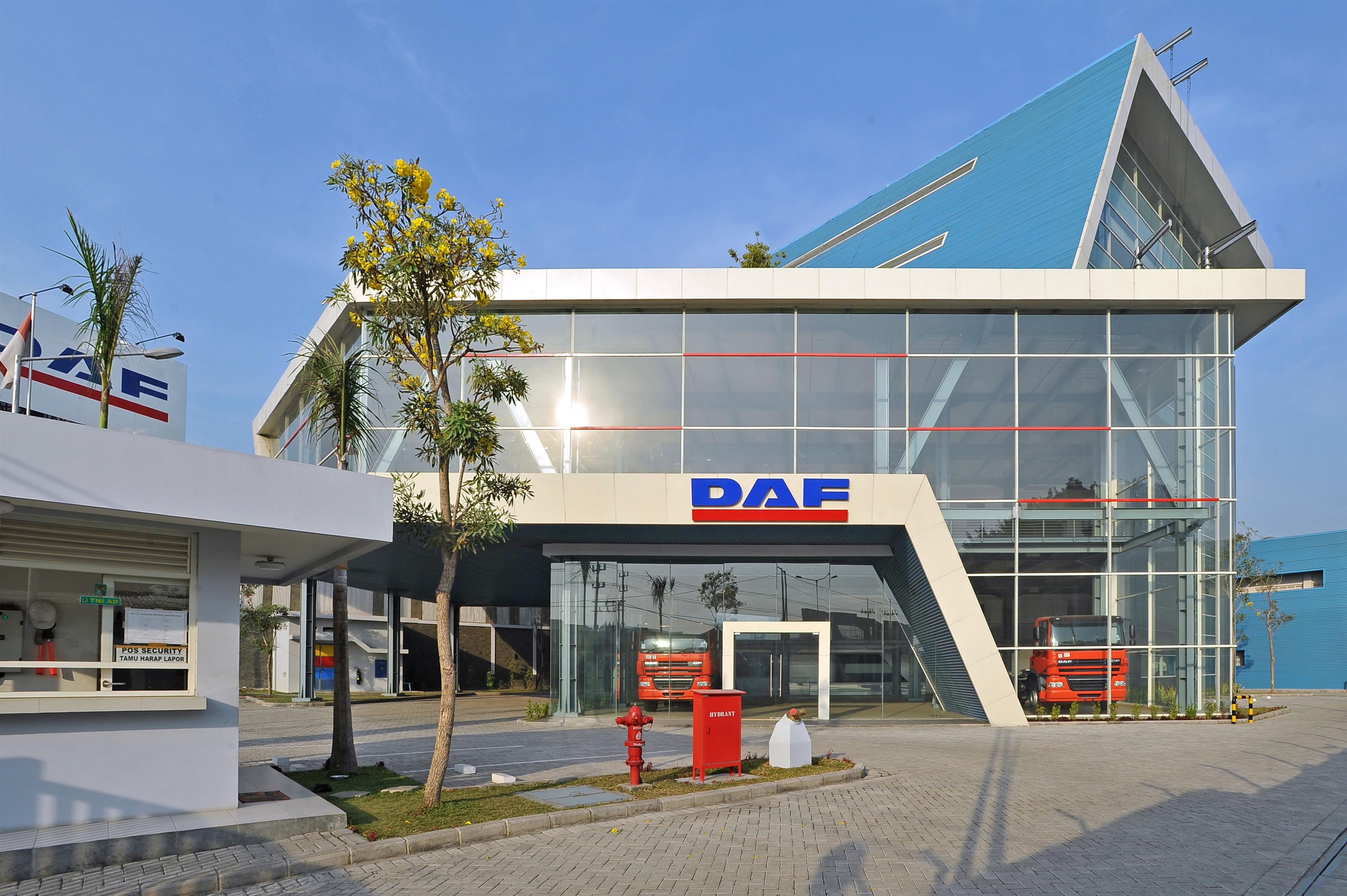 DAF Showroom by Archimetric - Architizer