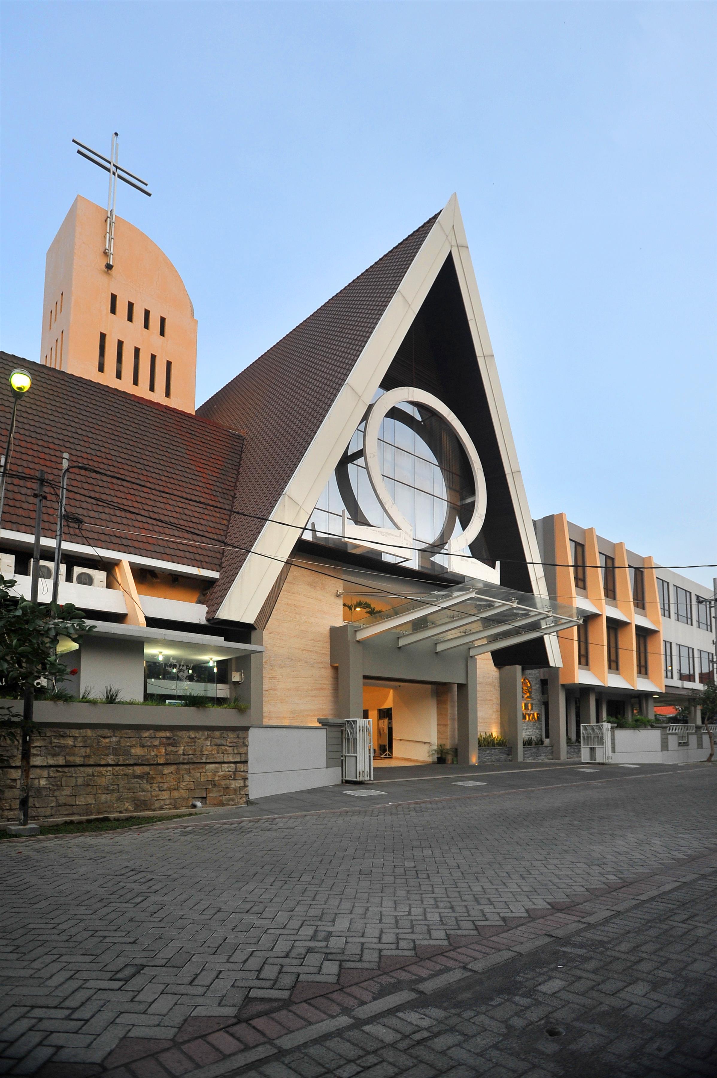 GKI Manyar by Archimetric - Architizer