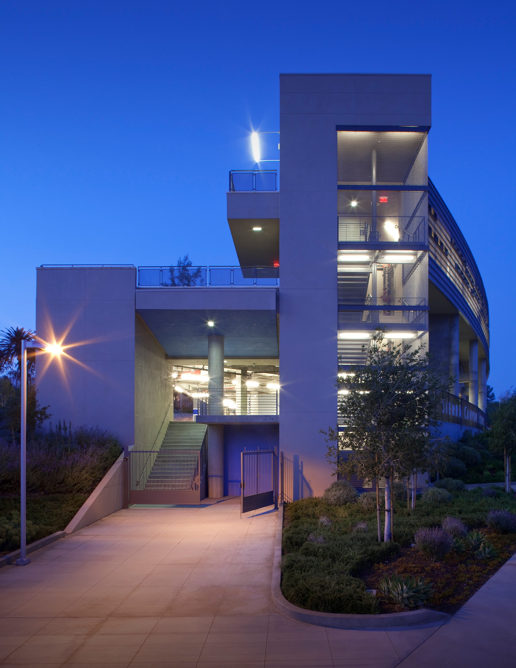 Sierra Canyon School Science & Humanities Building by Parallax ... Sierra Canyon School Science & Humanities Building by Parallax ...