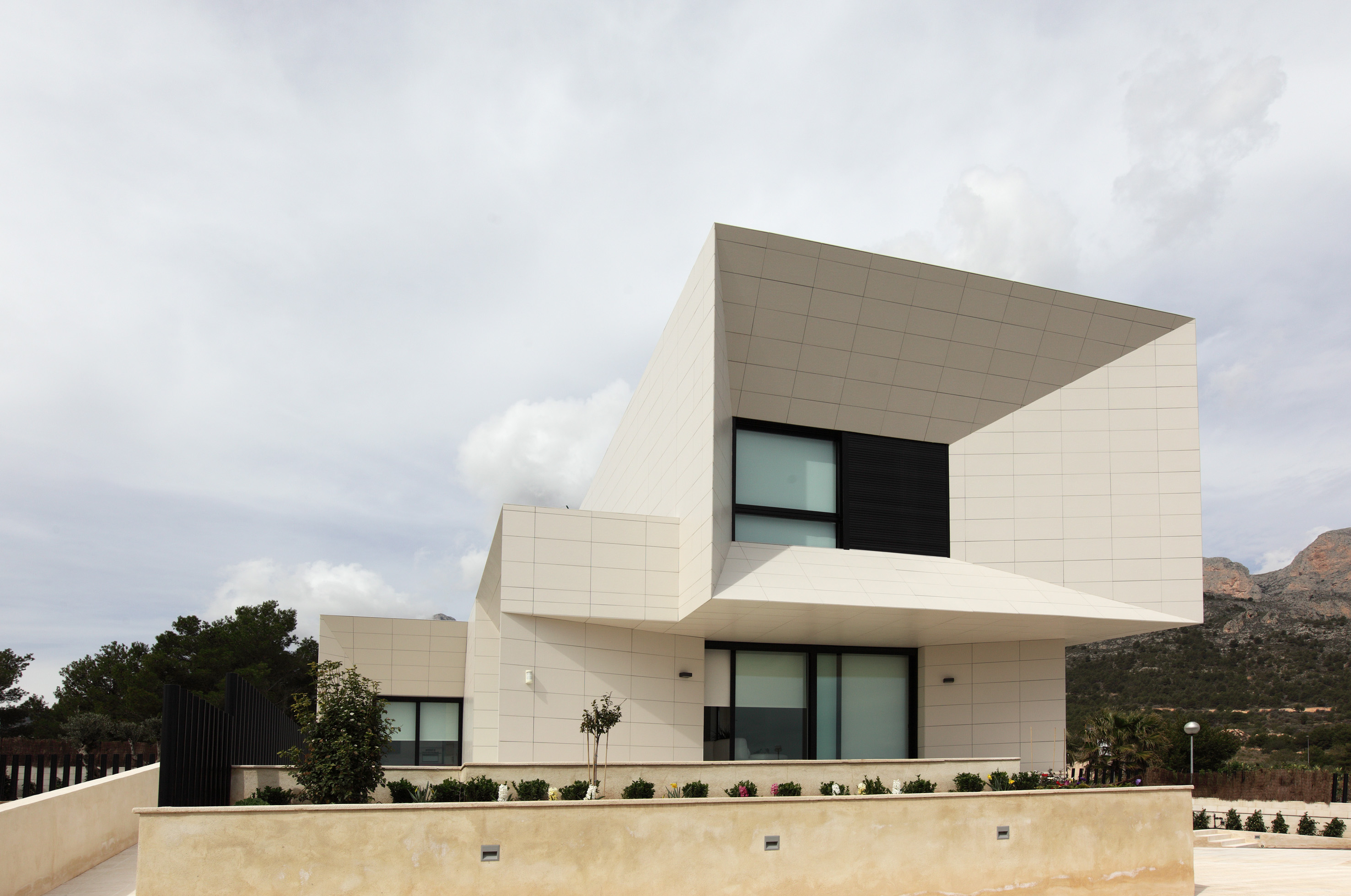 HOUSE JR by JAS Arquitectura - Architizer