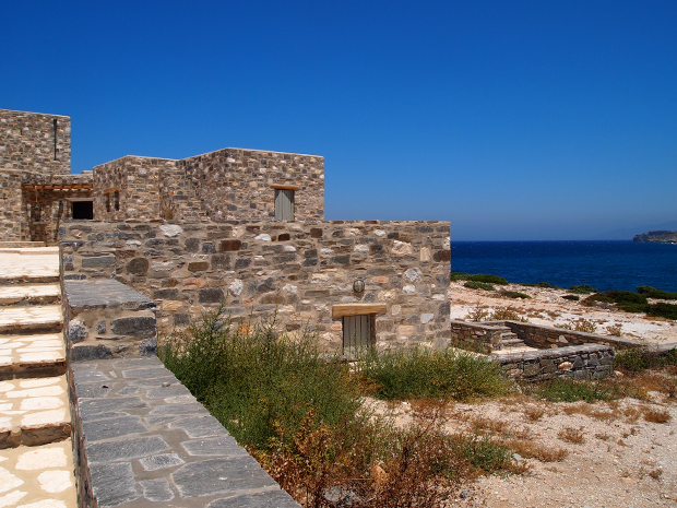 Paros StoneHouse by G&A EVRIPIOTIS - Architizer