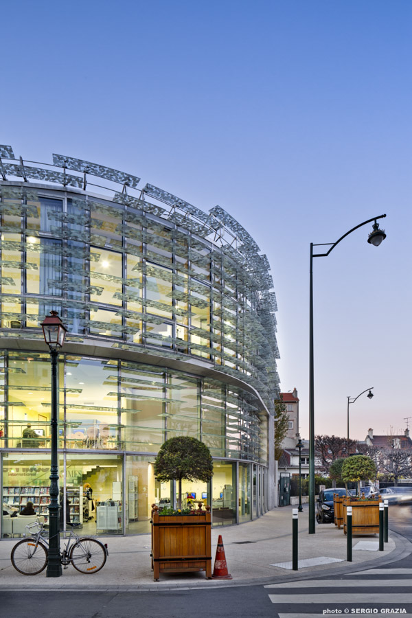 cultural center - printed glass wall by Richard + Schoeller Architectes ...