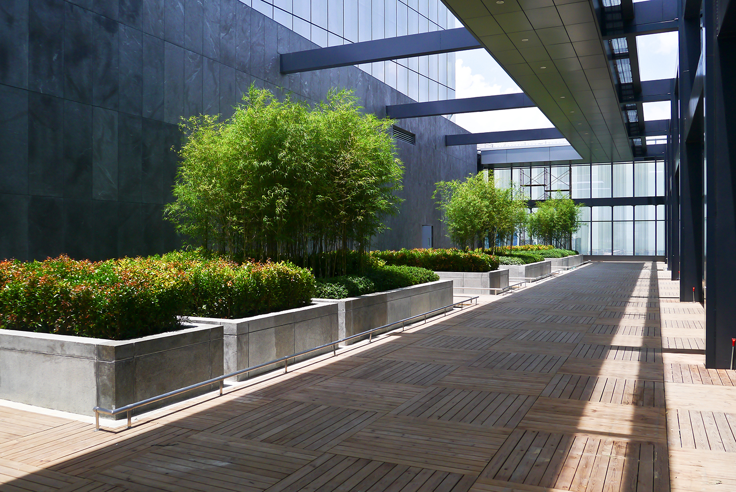 The Zuellig Building by Skidmore, Owings & Merrill (SOM) - Architizer