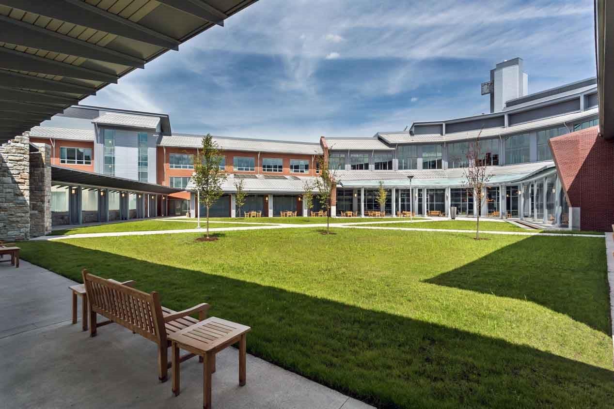 Massachusetts Department of Mental Health, Worcester Recovery Center ...