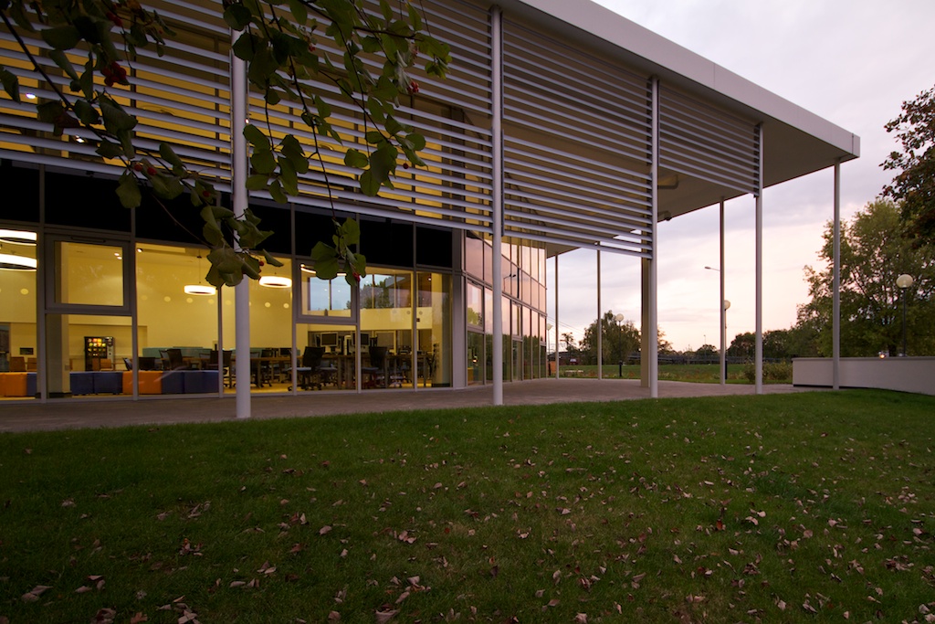 The Riverside Building, University of Worcester by KKE Architects Ltd ...