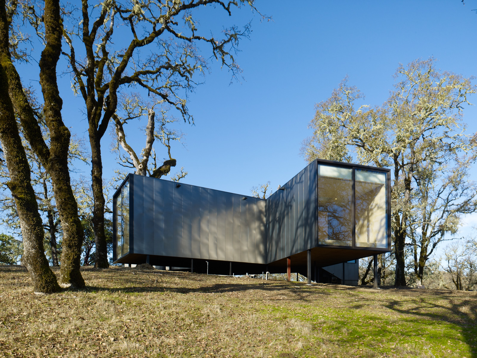 MOOSE ROAD RESIDENCE by Mork-Ulnes Architects - Architizer