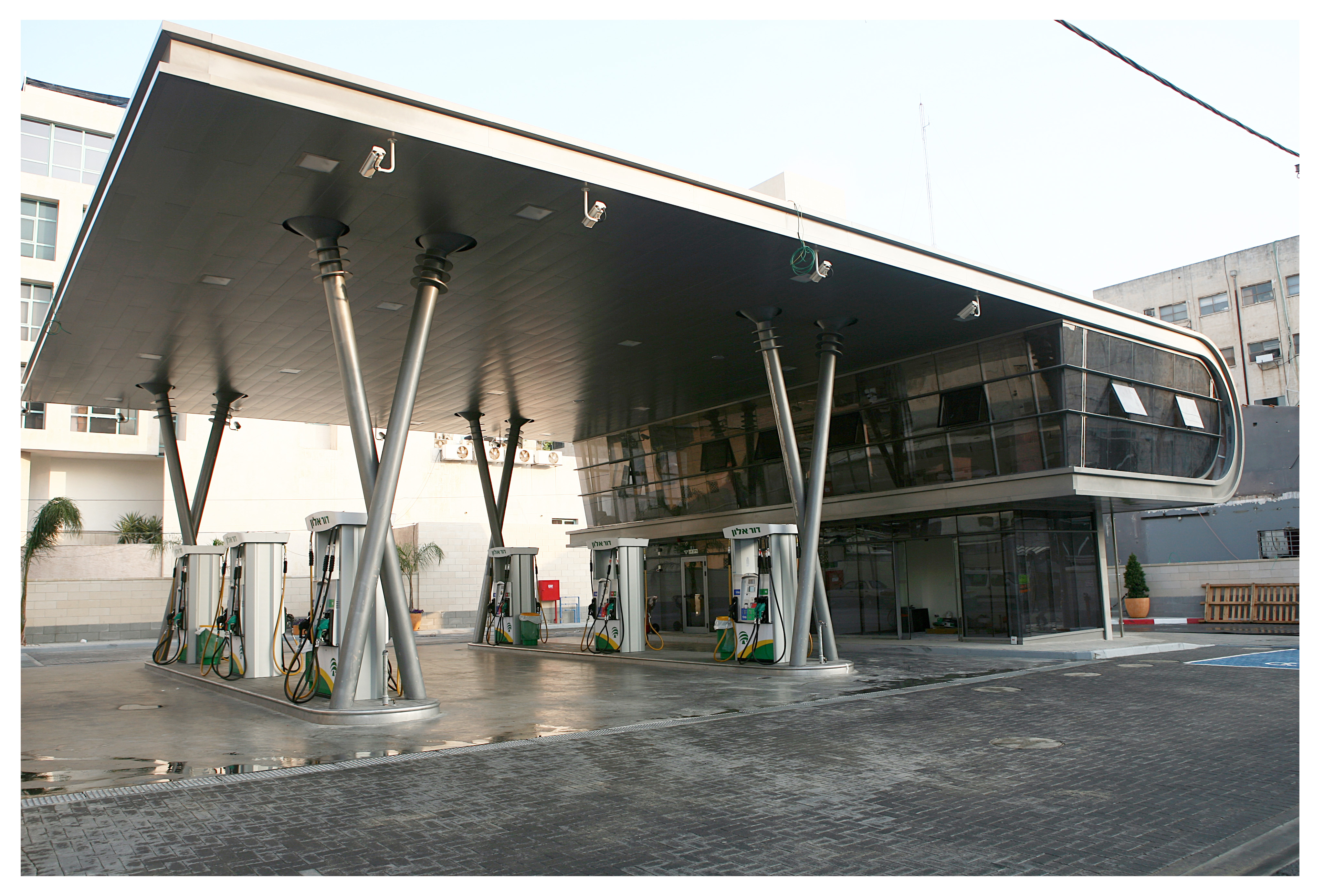 Idea 750369: Shonzino Gas-Station by Barel Architects - Architizer