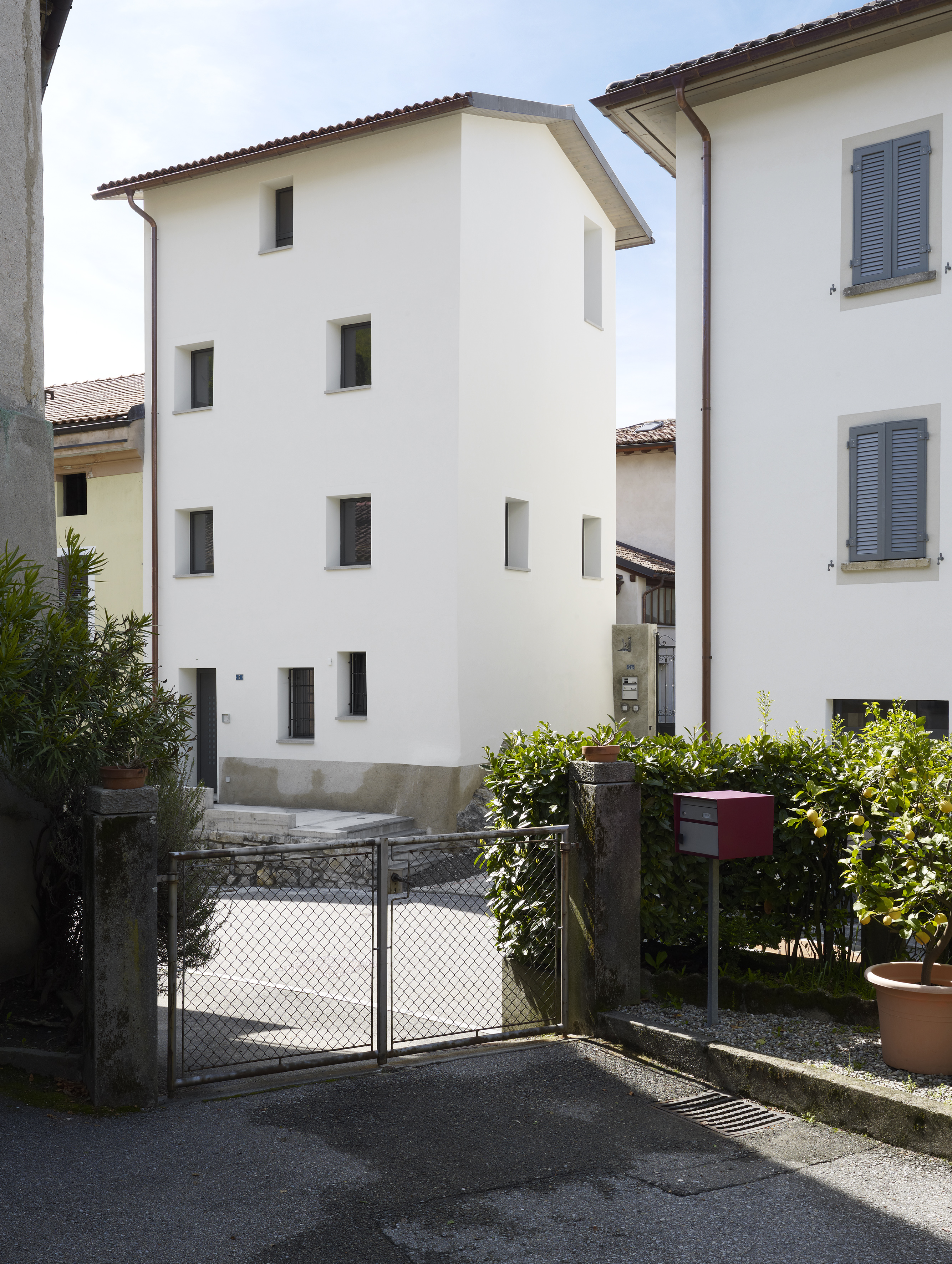rizza house by studio inches architettura - Architizer