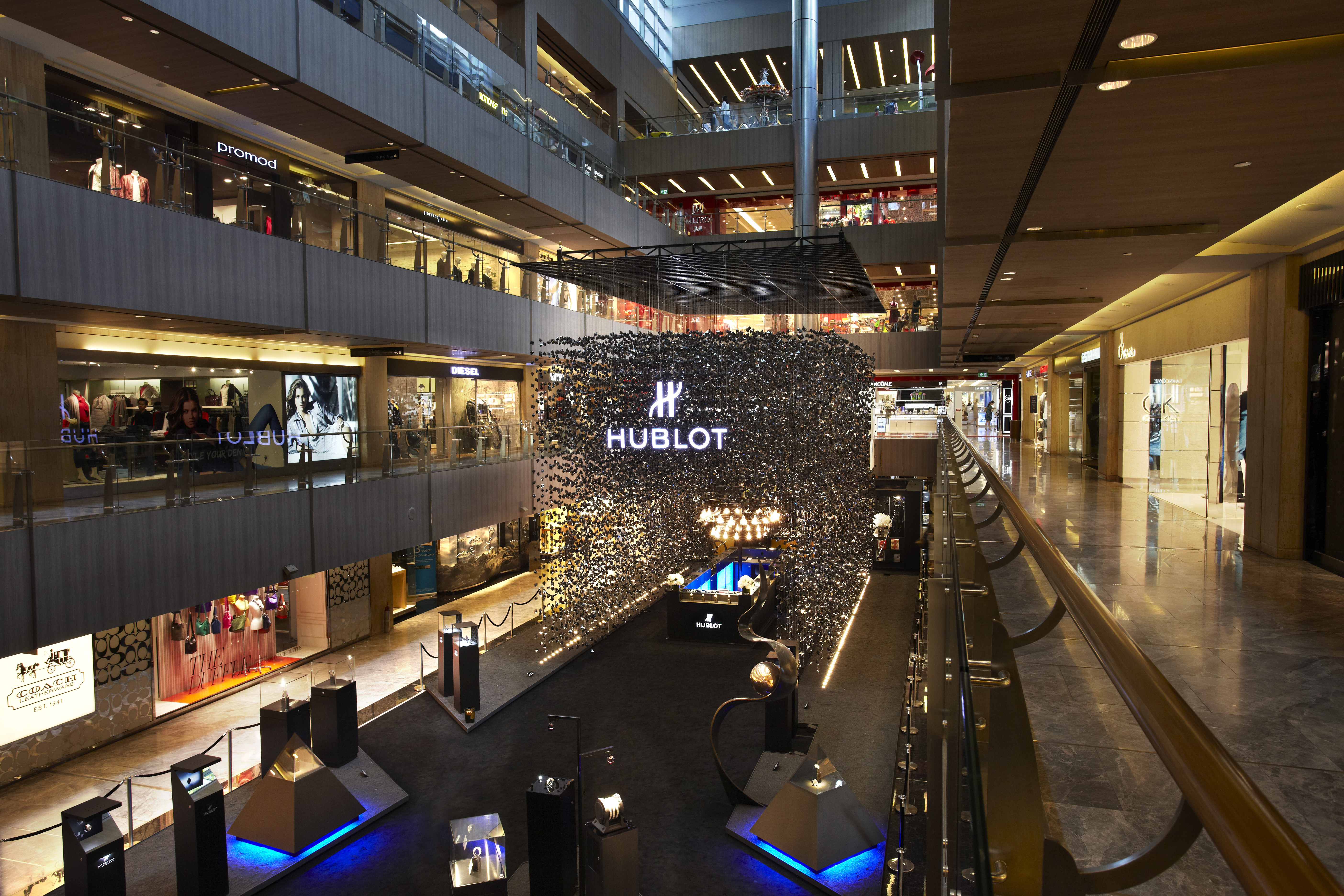 Hublot Pop-up Store by Asylum Creative Pte Ltd - Architizer