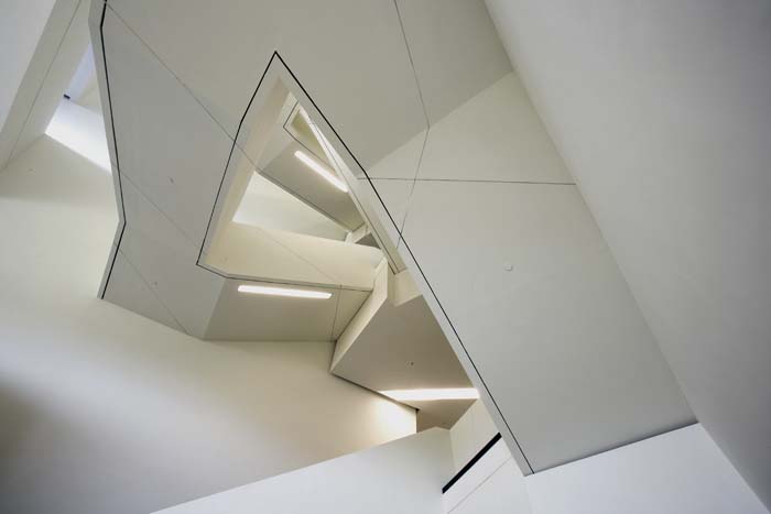 Run Run Shaw Creative Media Centre, City University of Hong Kong by ...