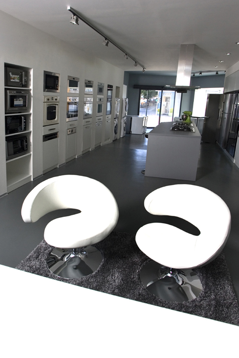 Showroom WHIRLPOOL by Ing.arch. Eva Bradáčová - Architizer