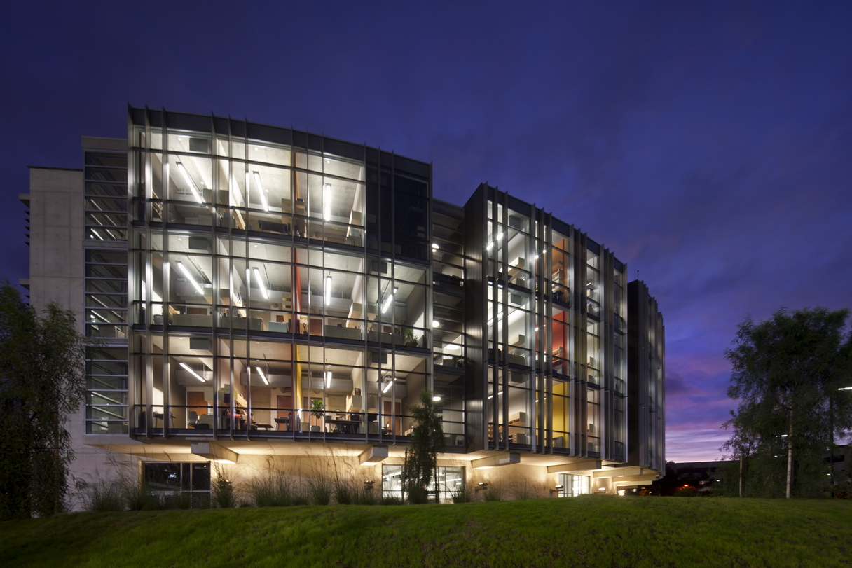 UCSD Structural and Materials Engineering Building by The Miller Hull ...