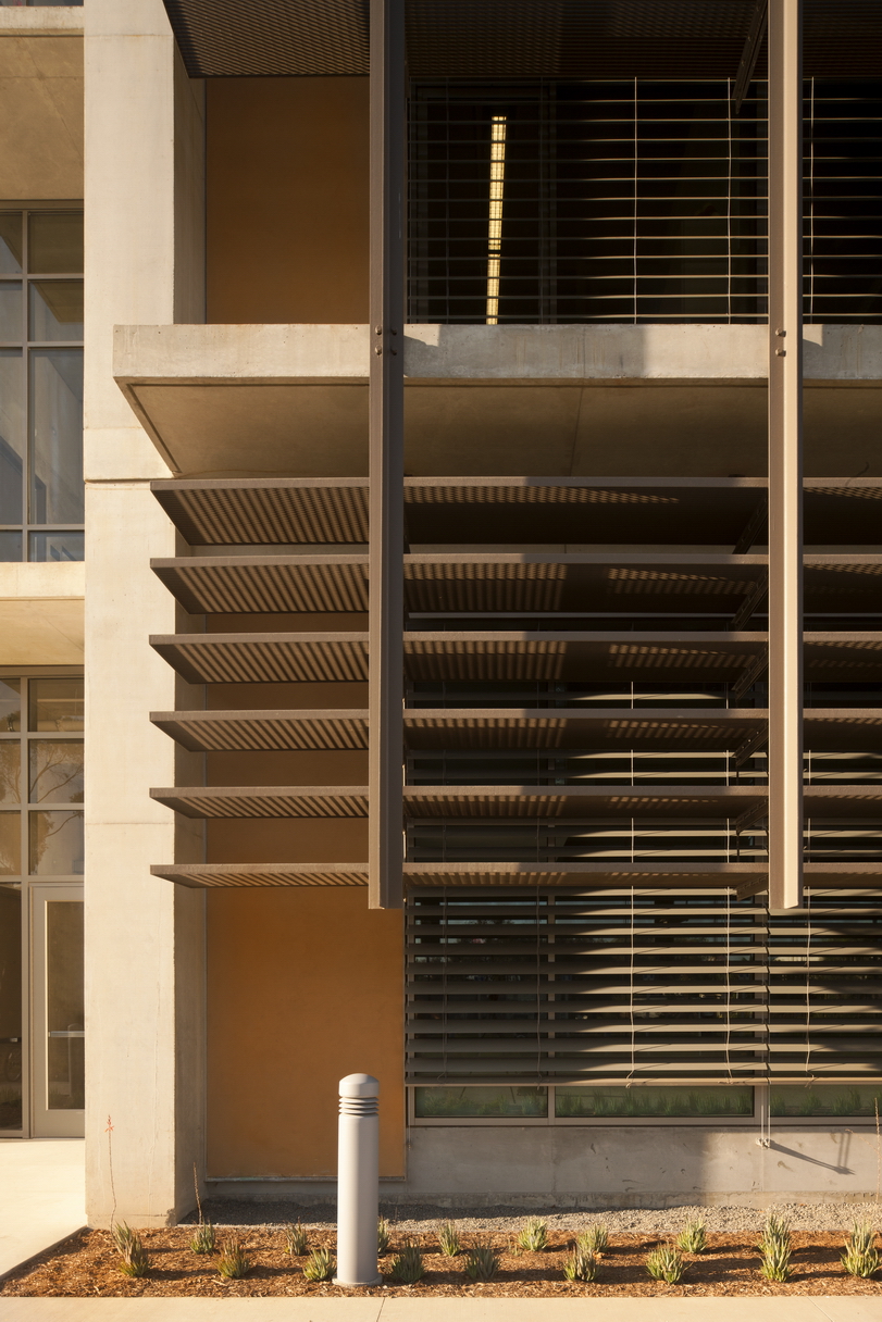 UCSD Structural and Materials Engineering Building by The Miller Hull ...