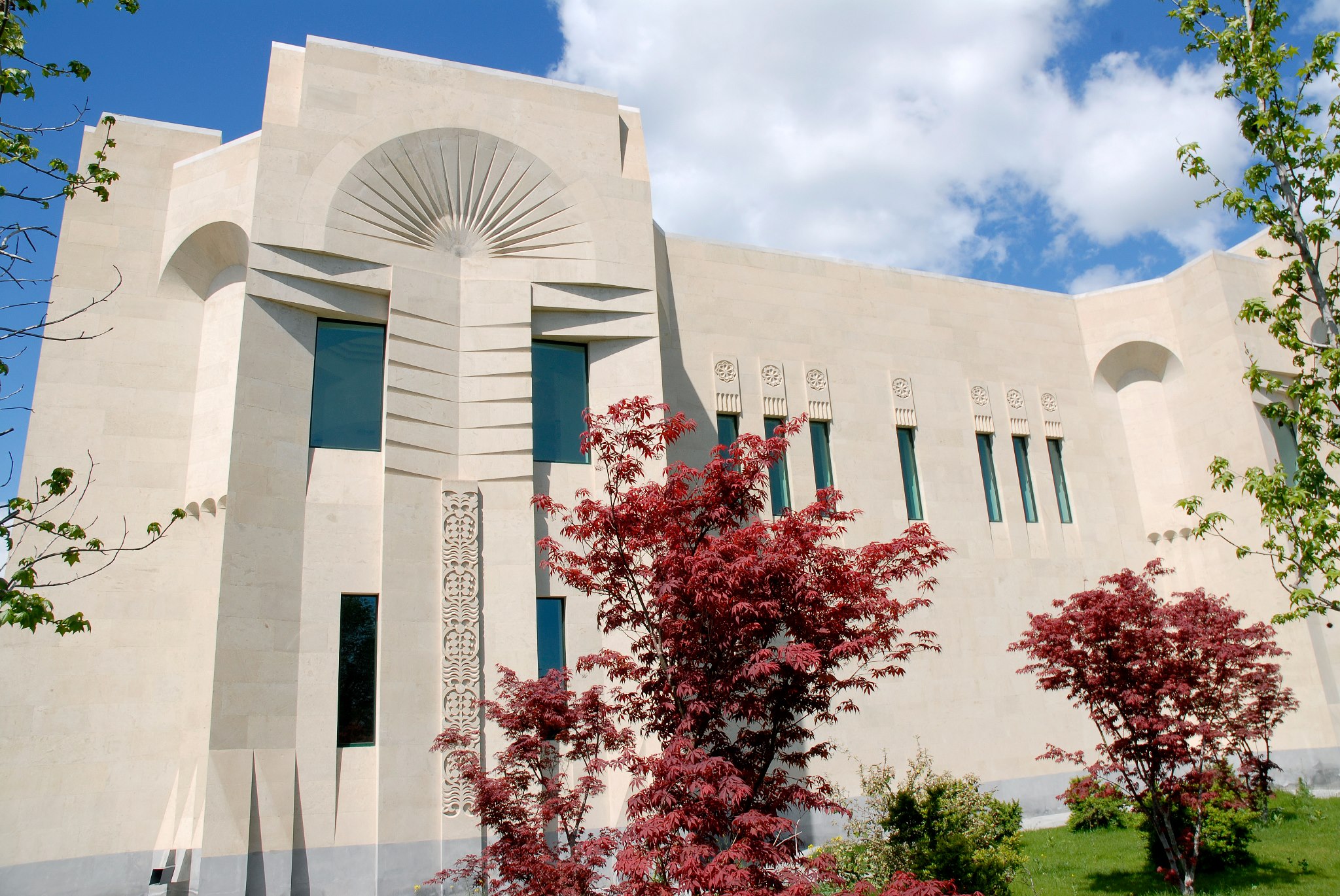 Vatche and Tamar Manoukian Library by Ghulyan Architects - Architizer