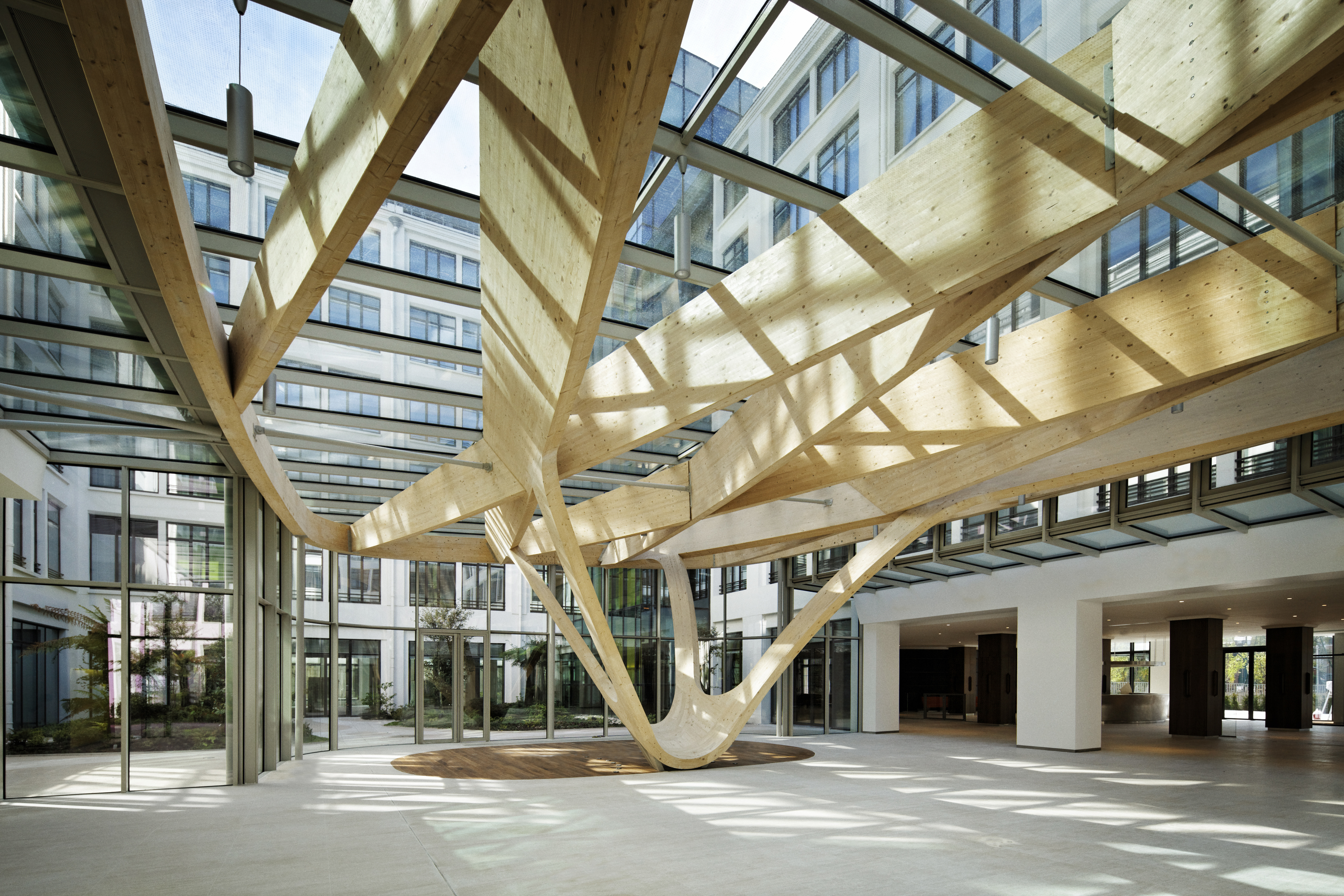 IN/OUT - The amenities wing and the new lobby by Jouin Manku and DTACC ...