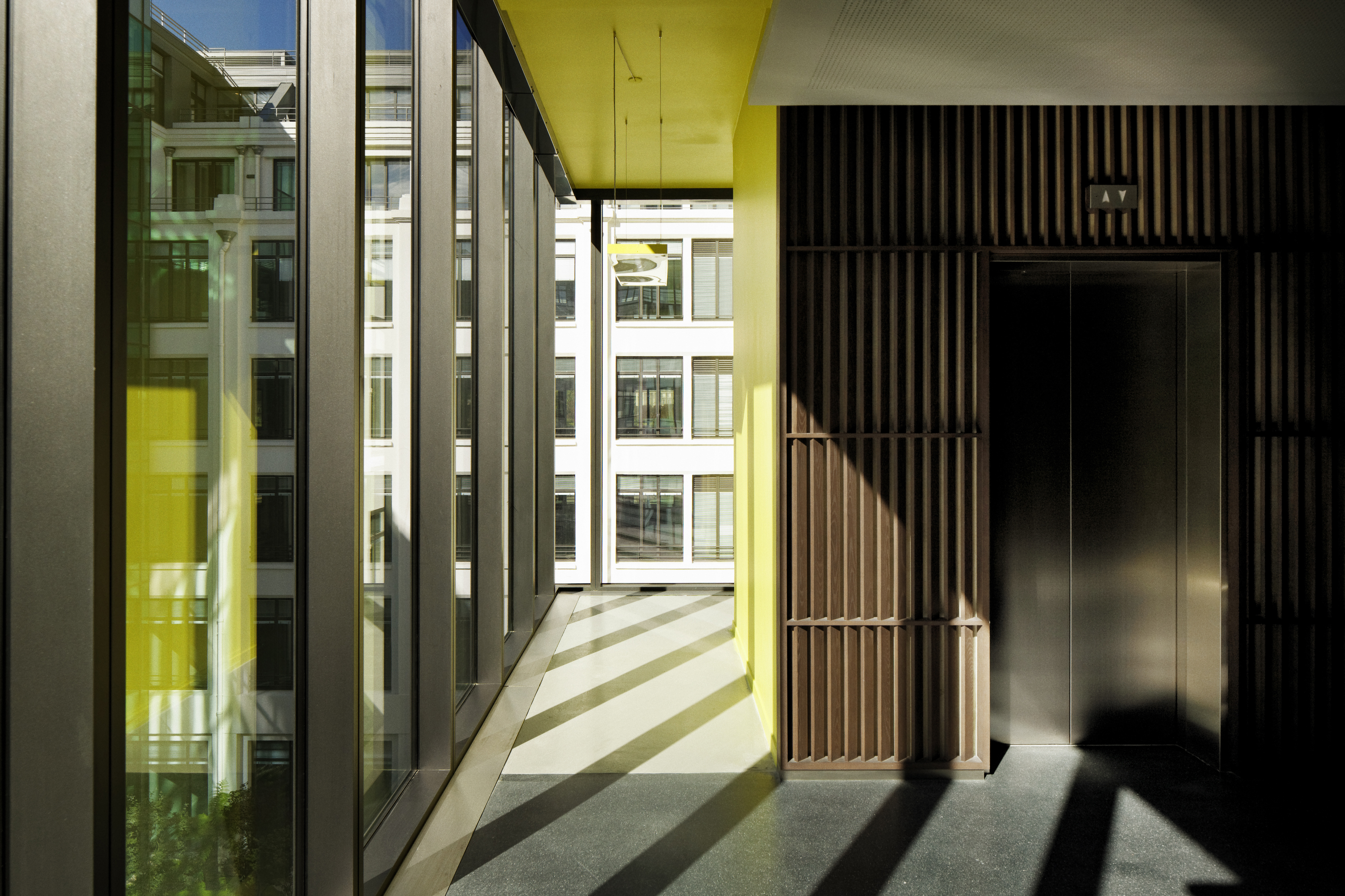 IN/OUT - The amenities wing and the new lobby by Jouin Manku and DTACC ...