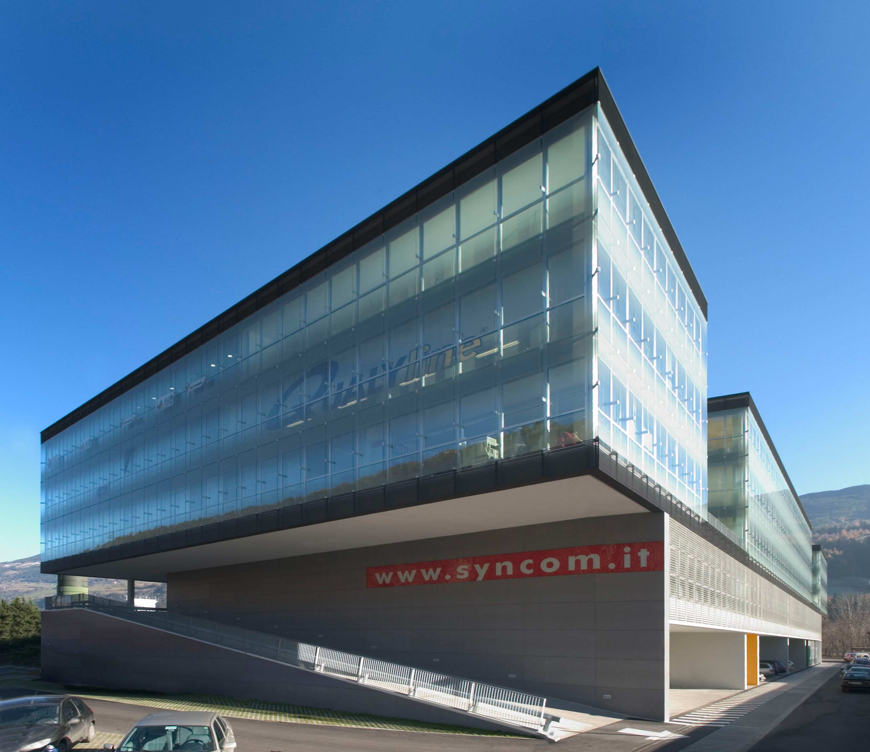 The new lunch room of "Ex-GIL" by Roland Baldi Architects - Architizer