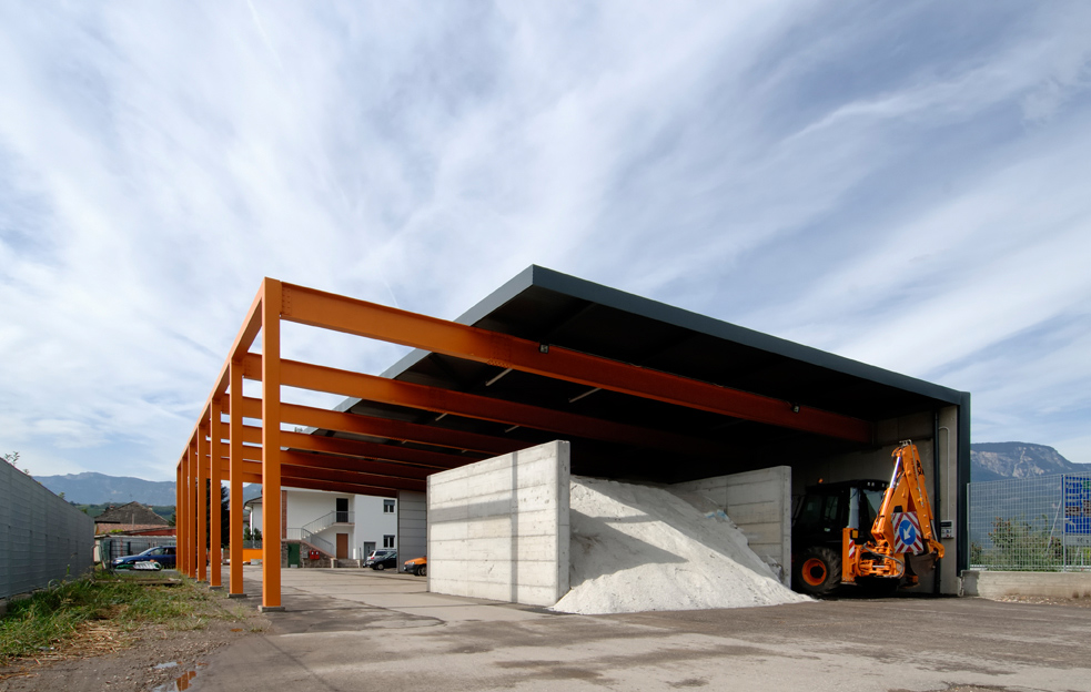 The new lunch room of "Ex-GIL" by Roland Baldi Architects - Architizer
