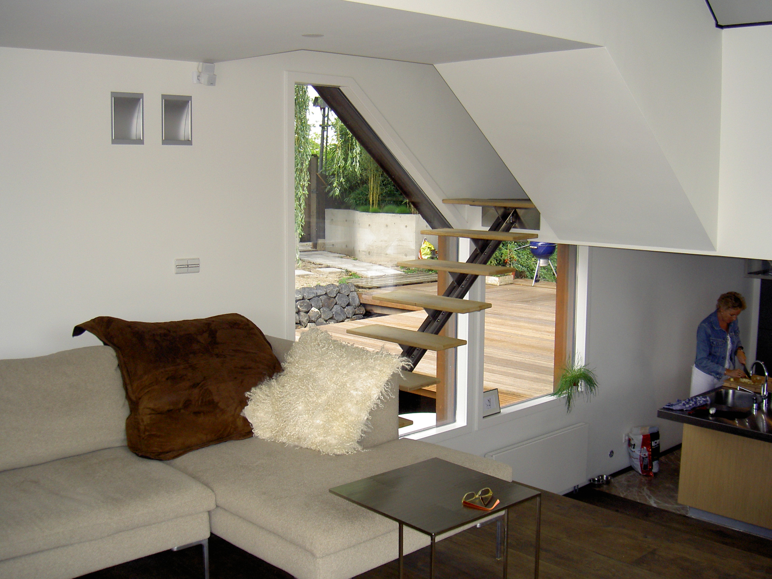 Houseboat in Amsterdam by Beelen CS architecten - Architizer