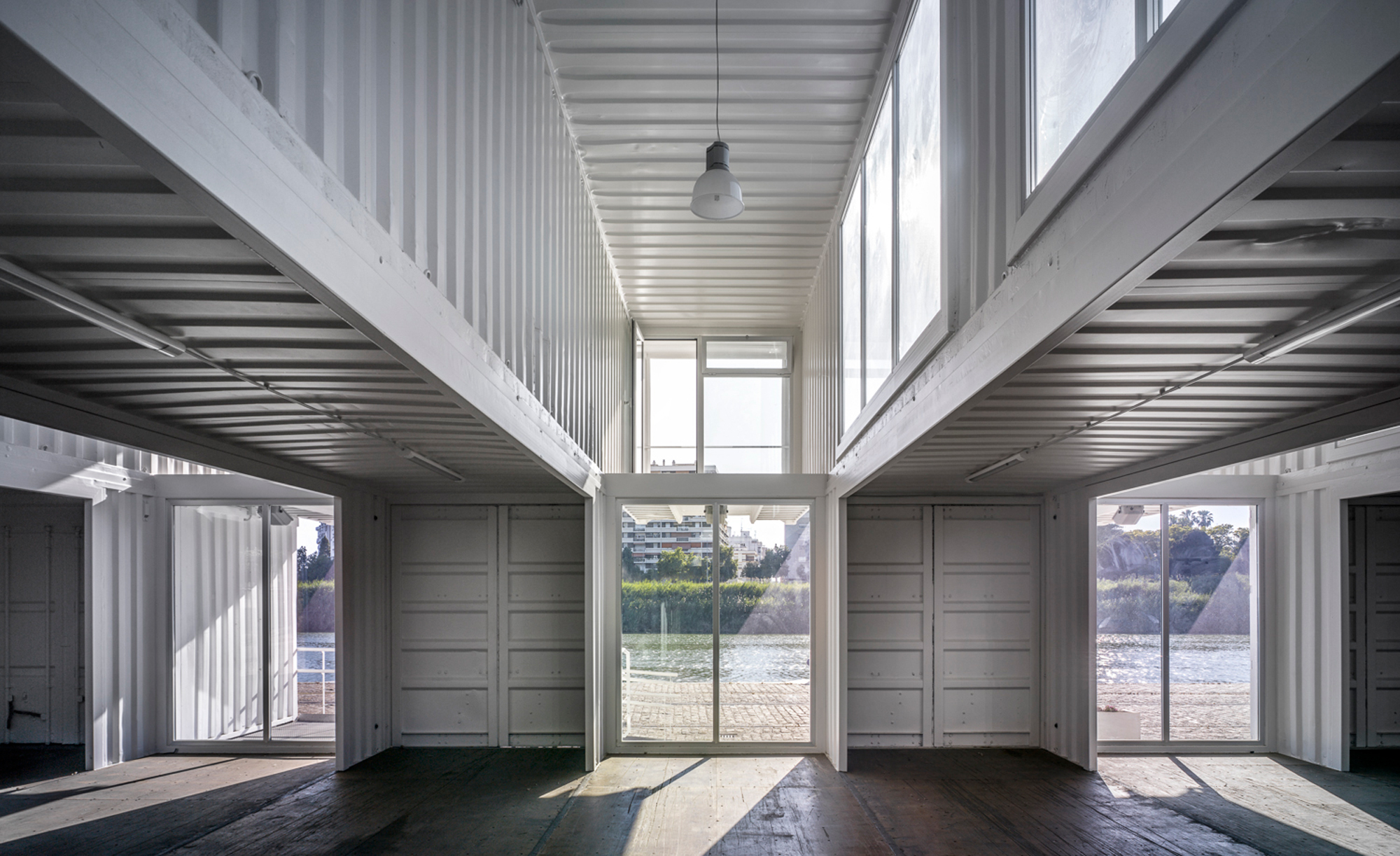 Cruise Ship Terminal in the Port of Seville by Hombre de Piedra + Buró4 ...