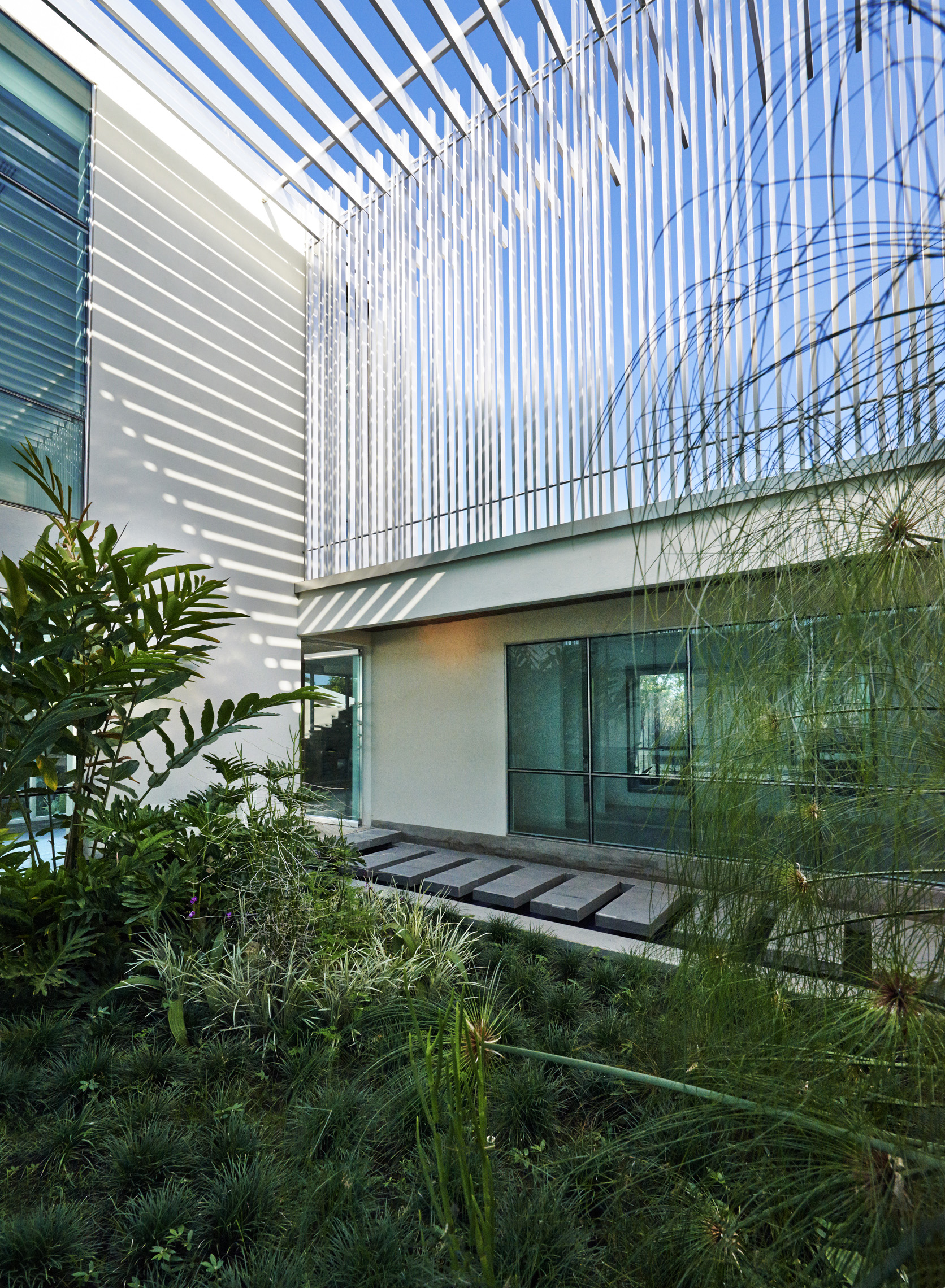 VL House by Rueda & Vera Arquitectos - Architizer