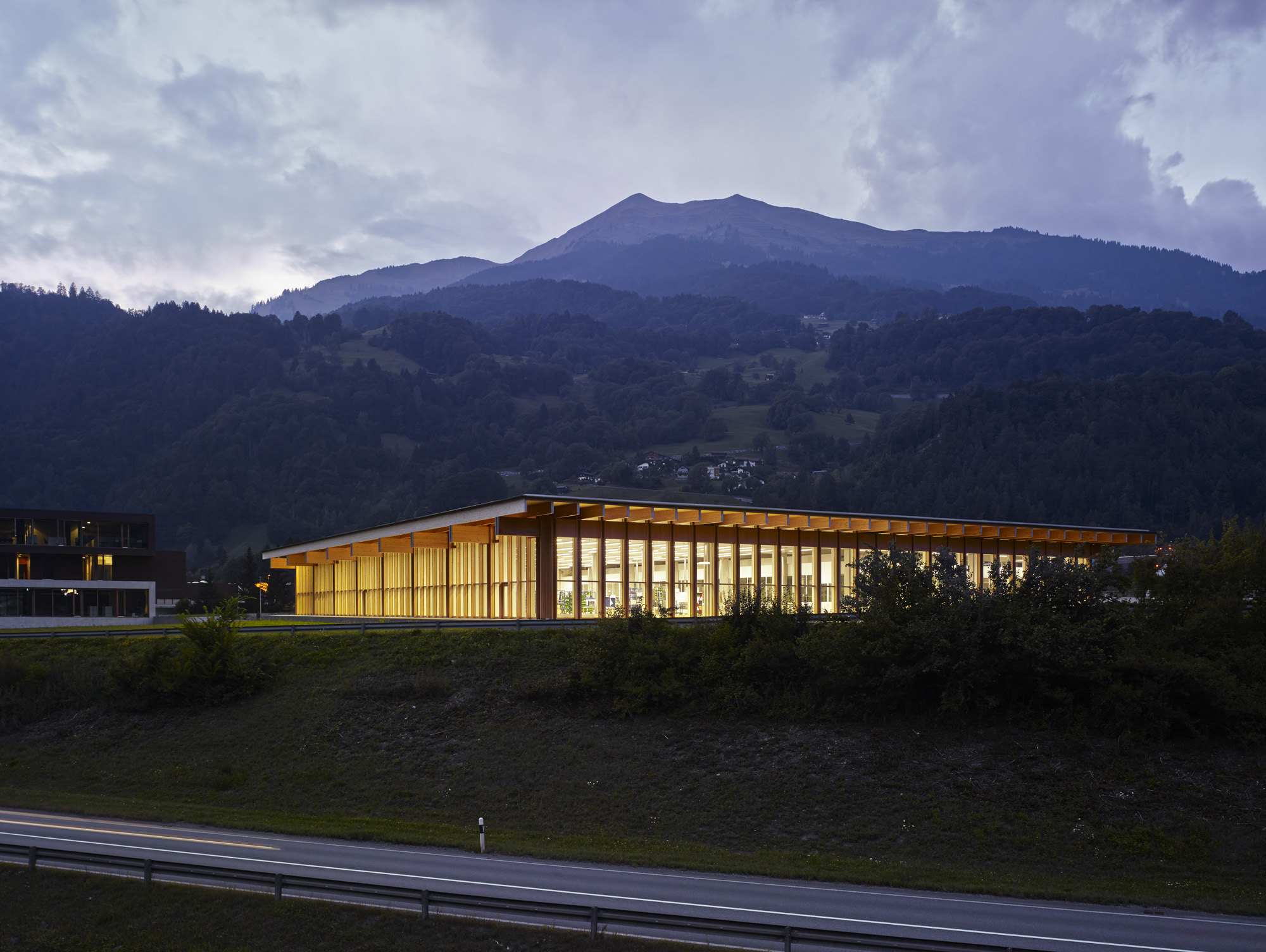 Production Hall by Barkow Leibinger - Architizer