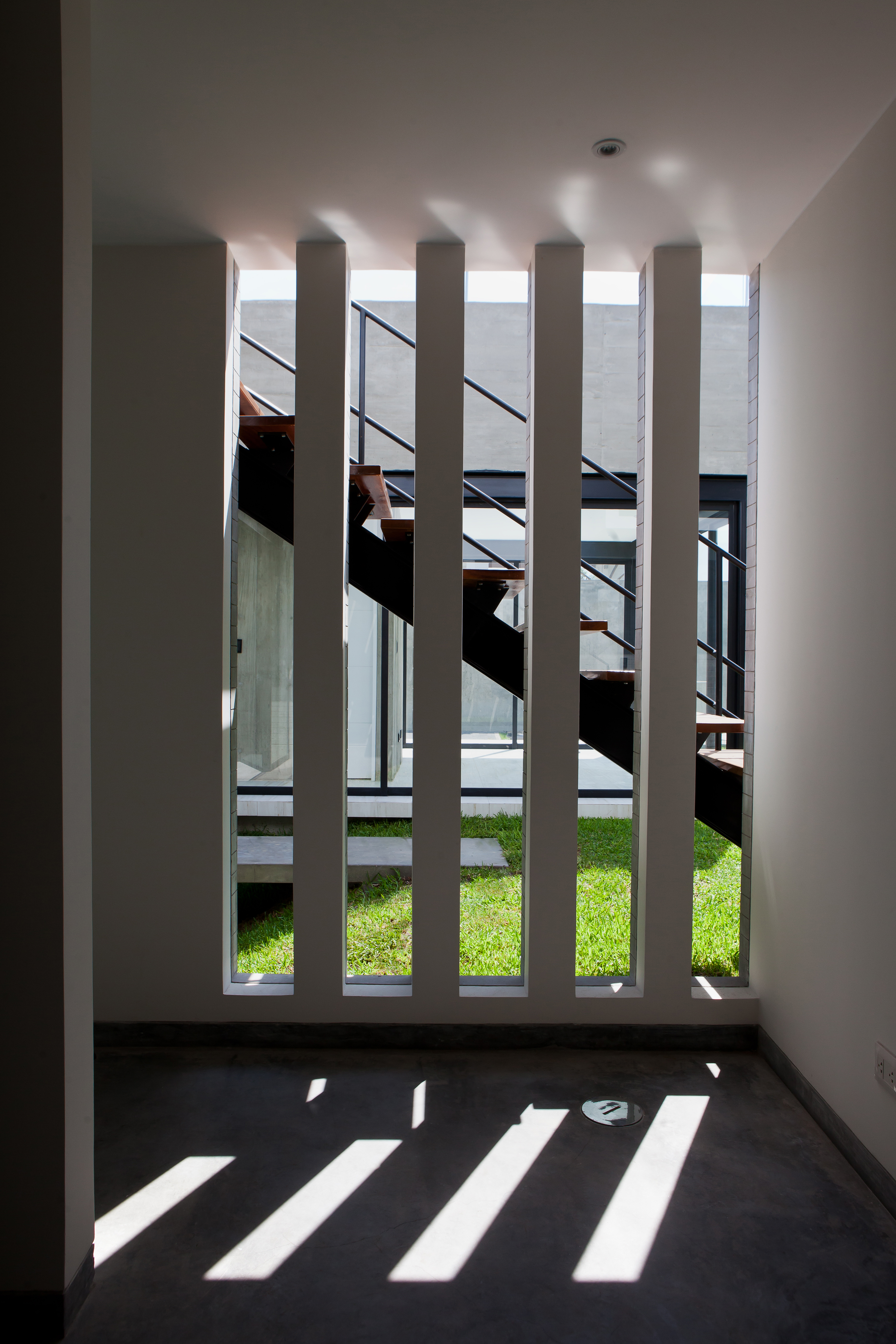 Surrounded House by NIKOLAS BRICEÑO arquitectura - Architizer