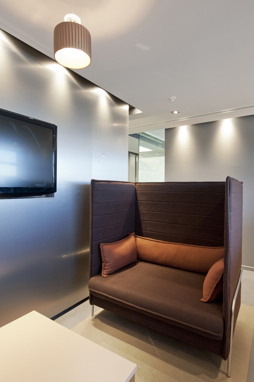 Regus HP Tower by D&P Associates - Architizer